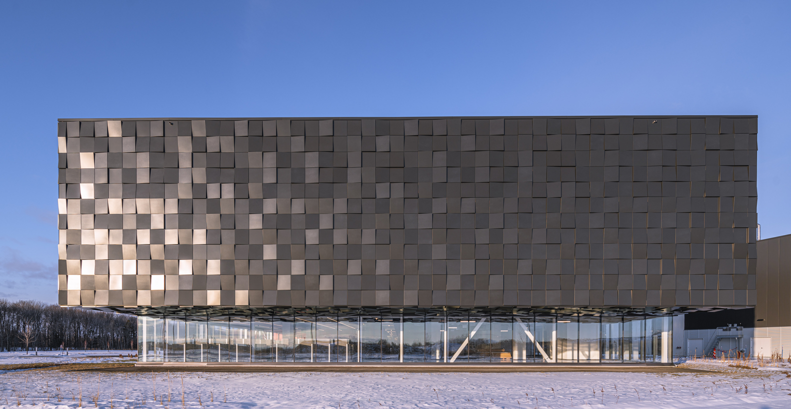 画廊 金属未来感建筑：不分层不褪色的外表皮 - 3