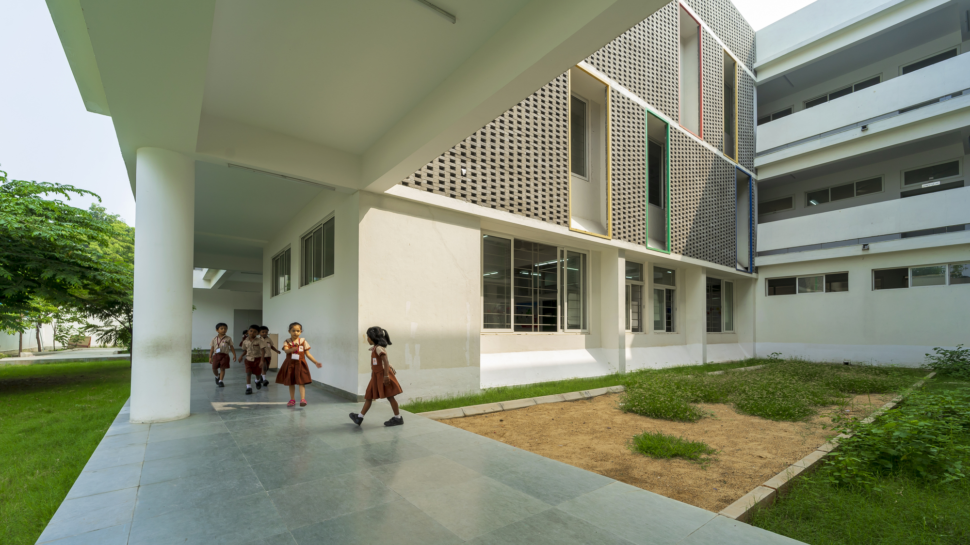 Gallery of Maharishi Vidya Mandir School / KSM Architecture - 14