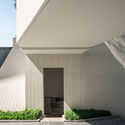 Chapter One Flow Landscape / Landscape Tectonix | ArchDaily