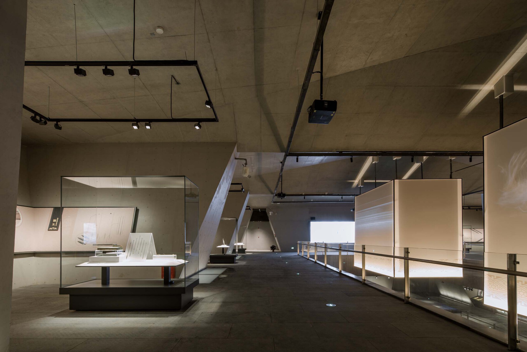 Gallery of The Bronze Chariots Museum / Atelier Diameter - 23