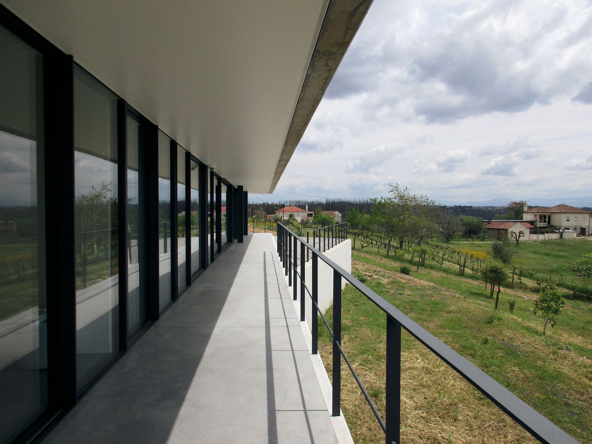 Gallery of Raw Concrete House / Utopia - 18