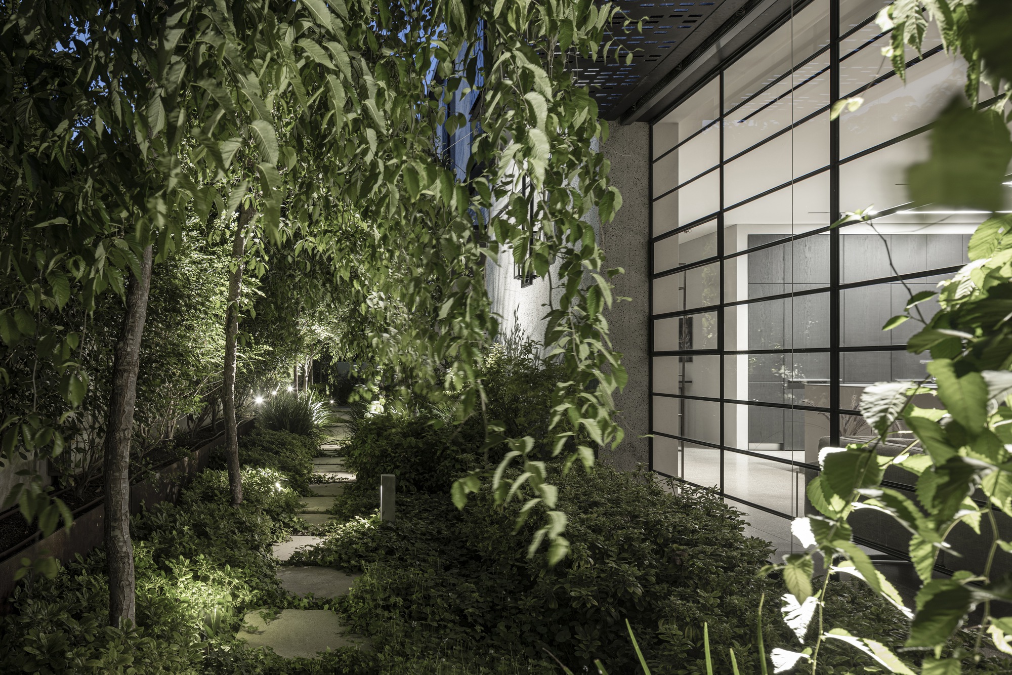 Gallery of Lines Alive Residence / Jacobs Yaniv Architects - 21