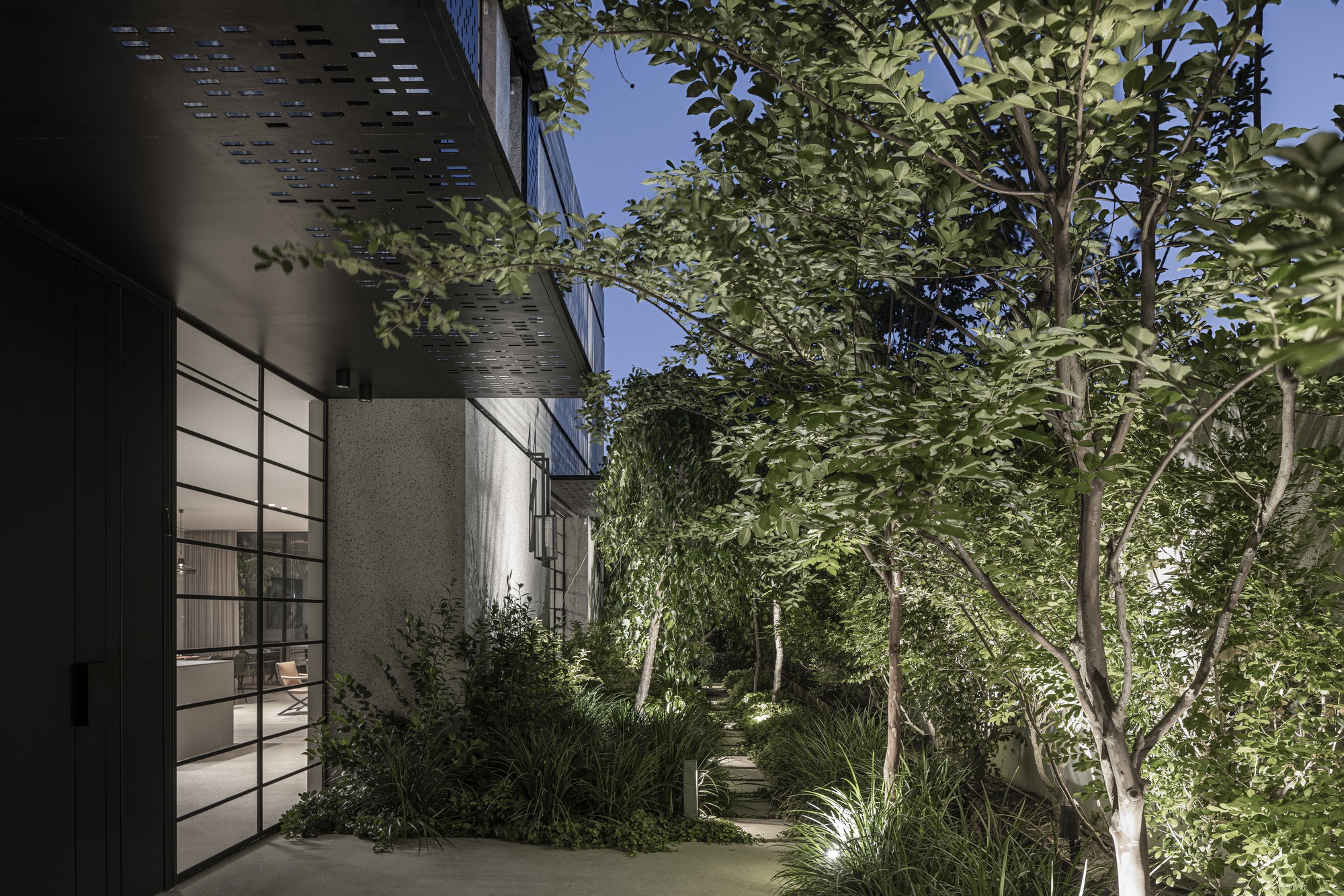 Galeria de Residência Lines Alive / Jacobs Yaniv Architects - 20