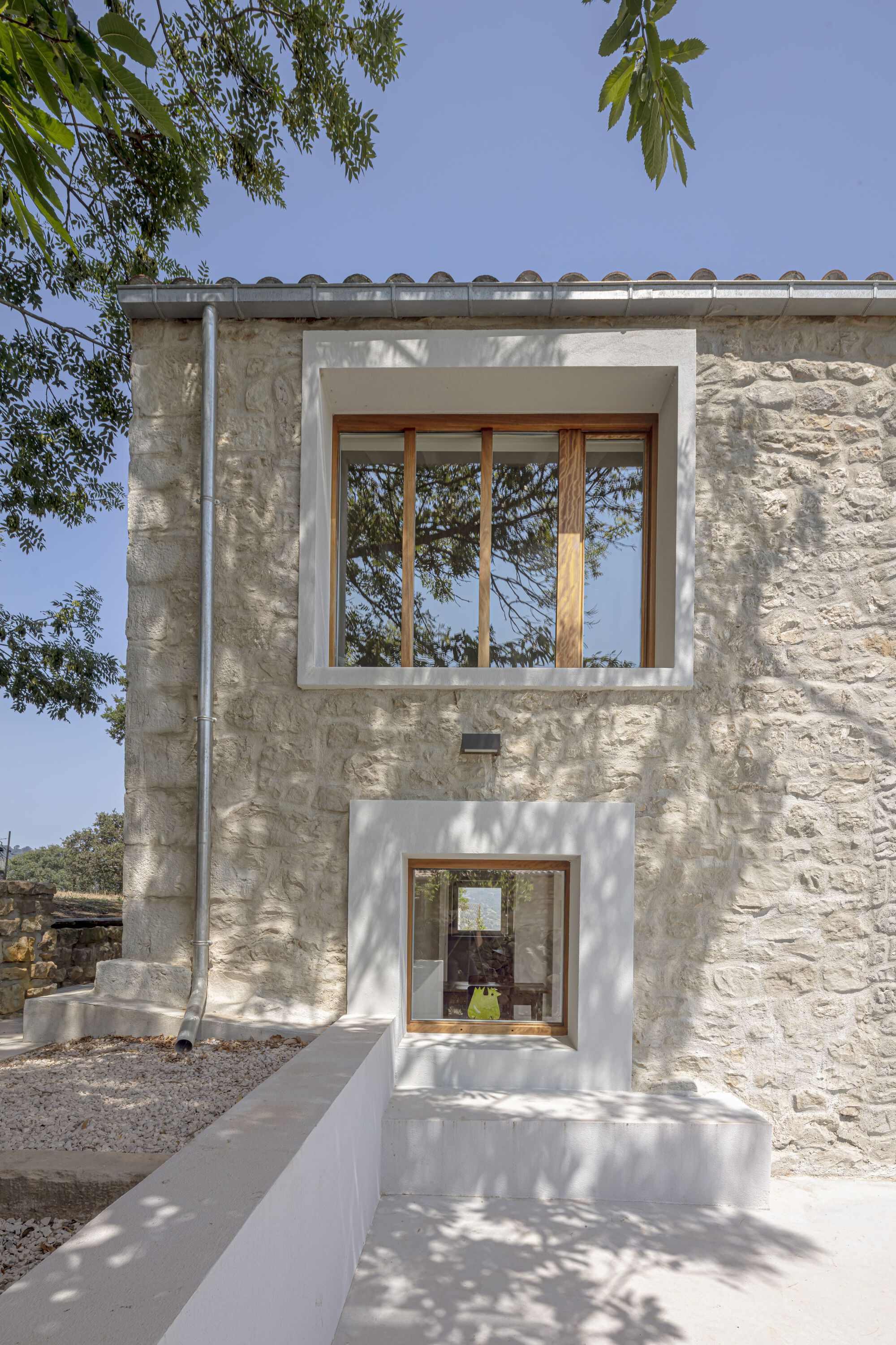 Gallery of Grey House / Jesús Vassallo - 2