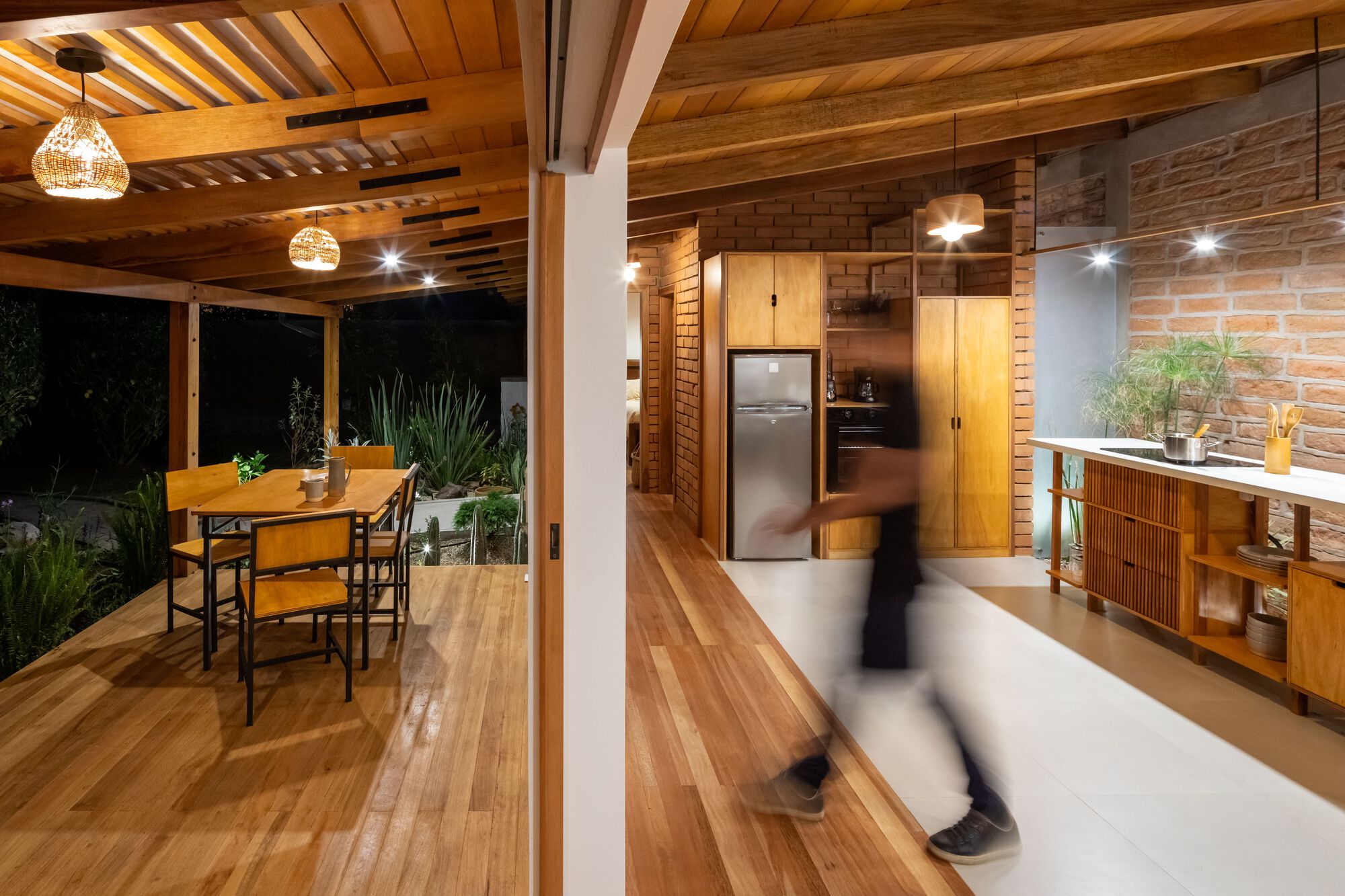 Gallery of Media Agua House Refurbishment / El Sindicato Arquitectura - 12