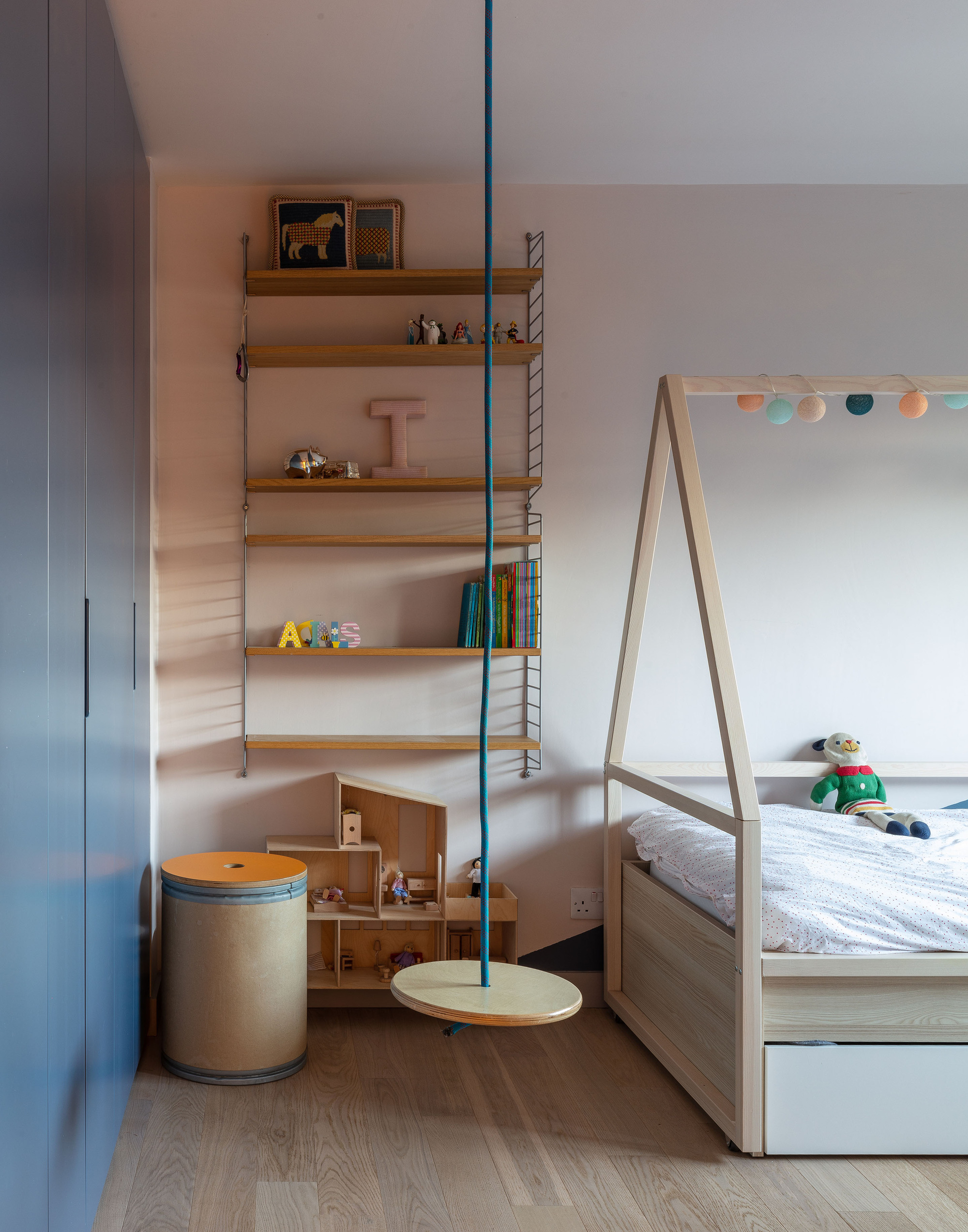 Gallery of Corner View House / Freehaus - 25