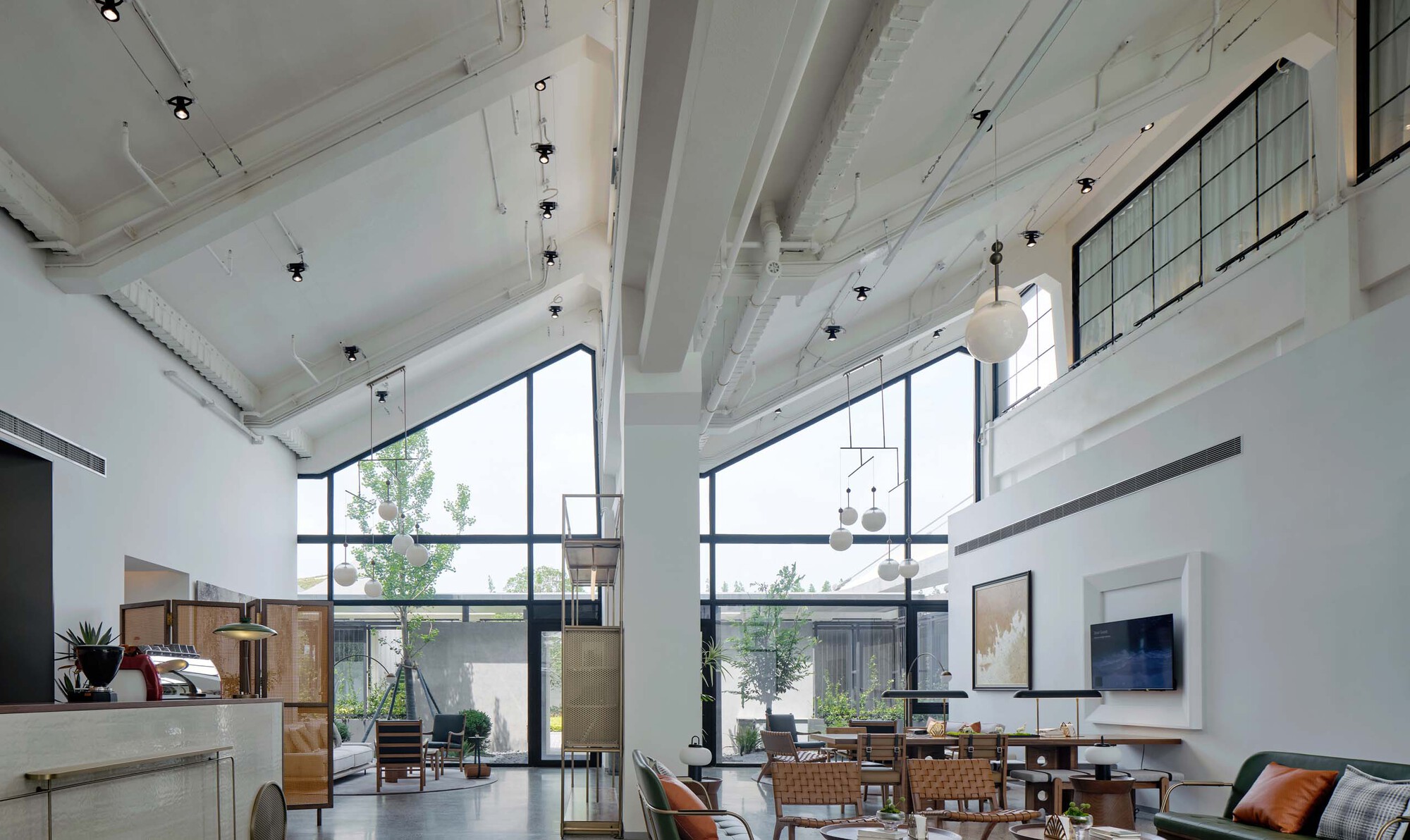 Gallery of The Transformation of the Former Qianshao Weaving Factory ...