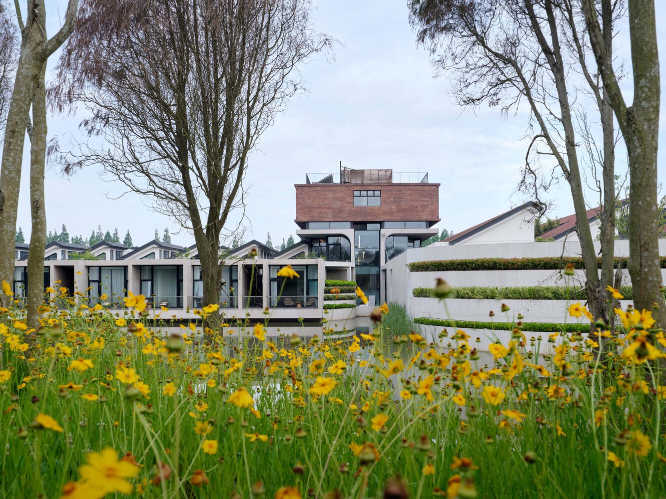 Gallery of The Transformation of the Former Qianshao Weaving Factory ...