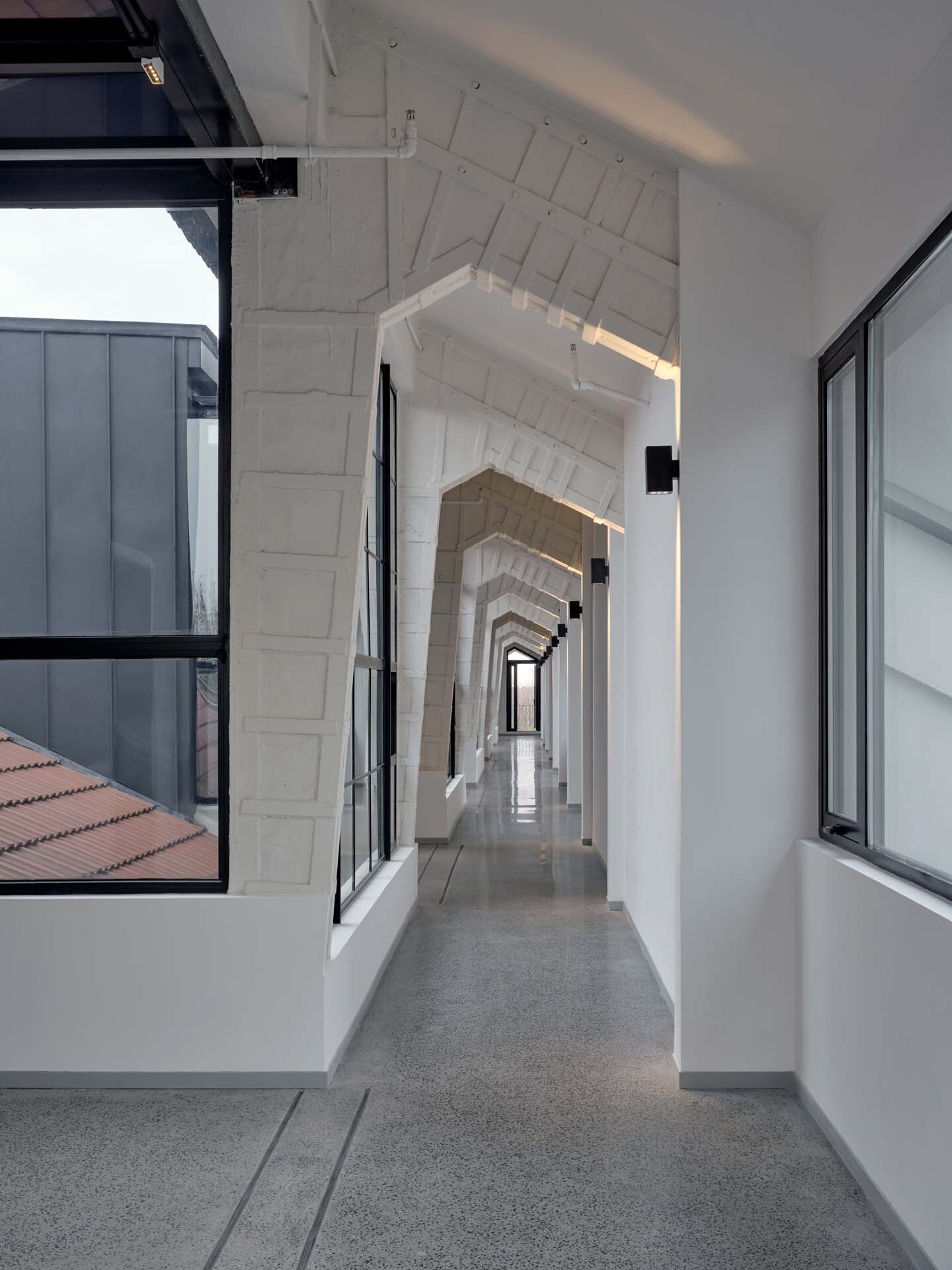 Gallery of The Transformation of the Former Qianshao Weaving Factory ...