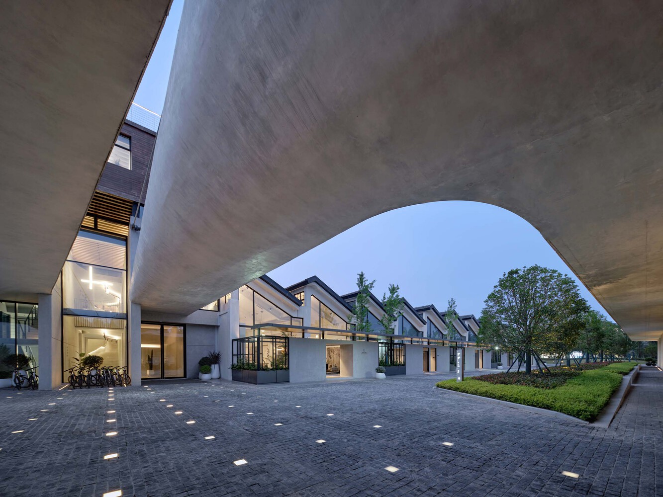 Gallery of The Transformation of the Former Qianshao Weaving Factory ...