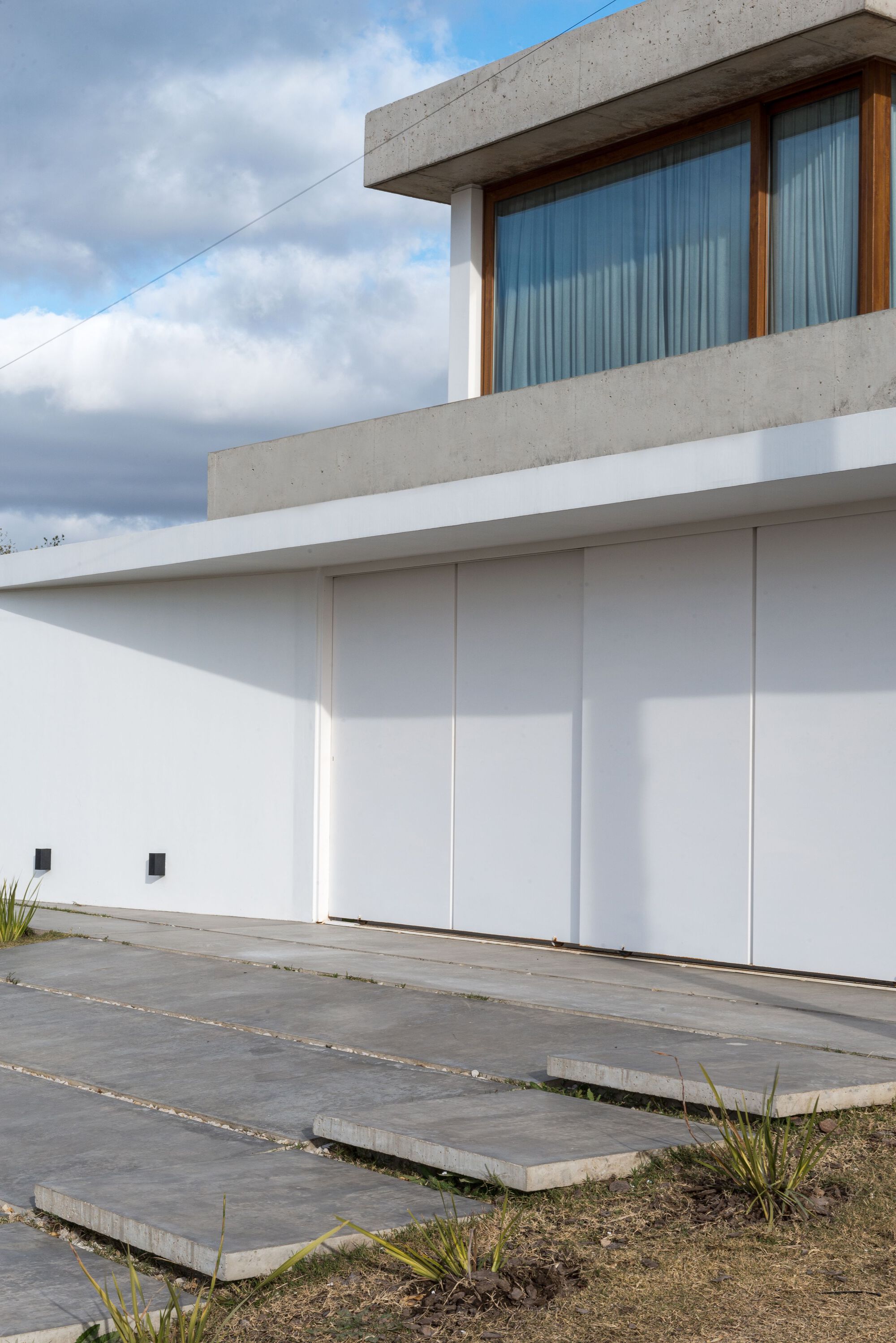 Gallery of HH House / BILBAO | LOPEZ - 14