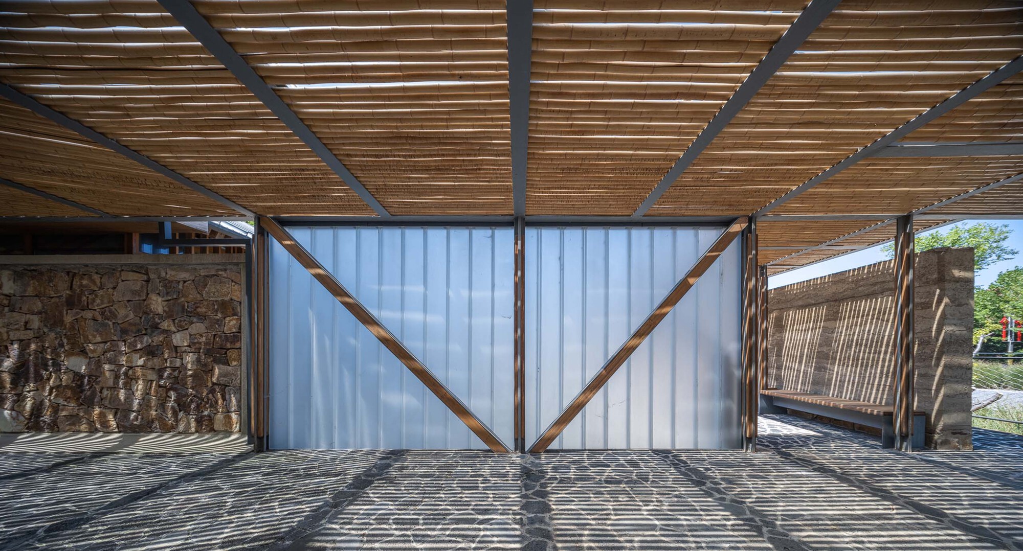 Gallery of The Tourist Service Station of Tangshan Ape Man Cave / AESEU ...