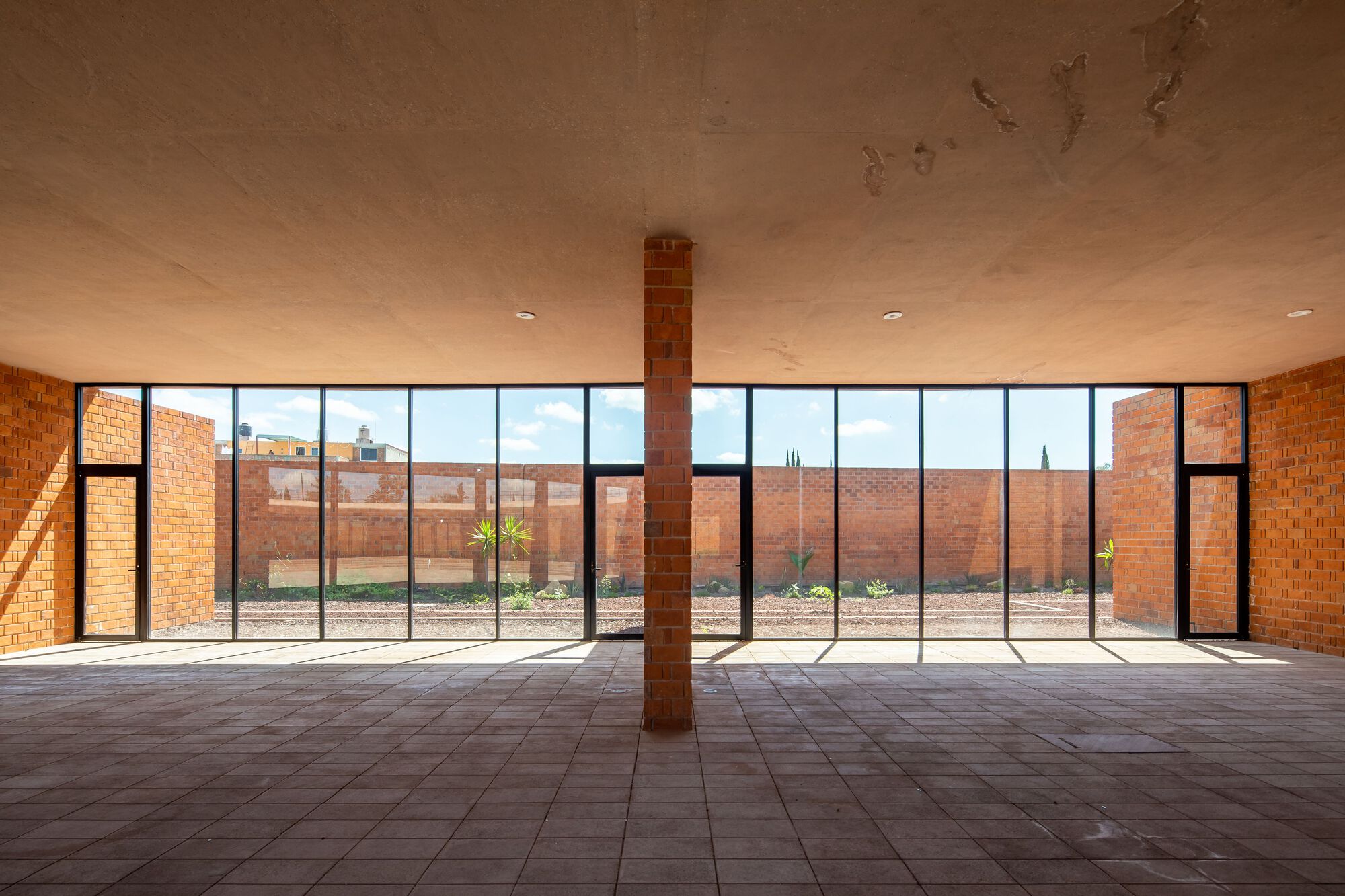 Gallery of Pyrotechnics Museum / Taller de Arquitectura Miguel Montor - 21