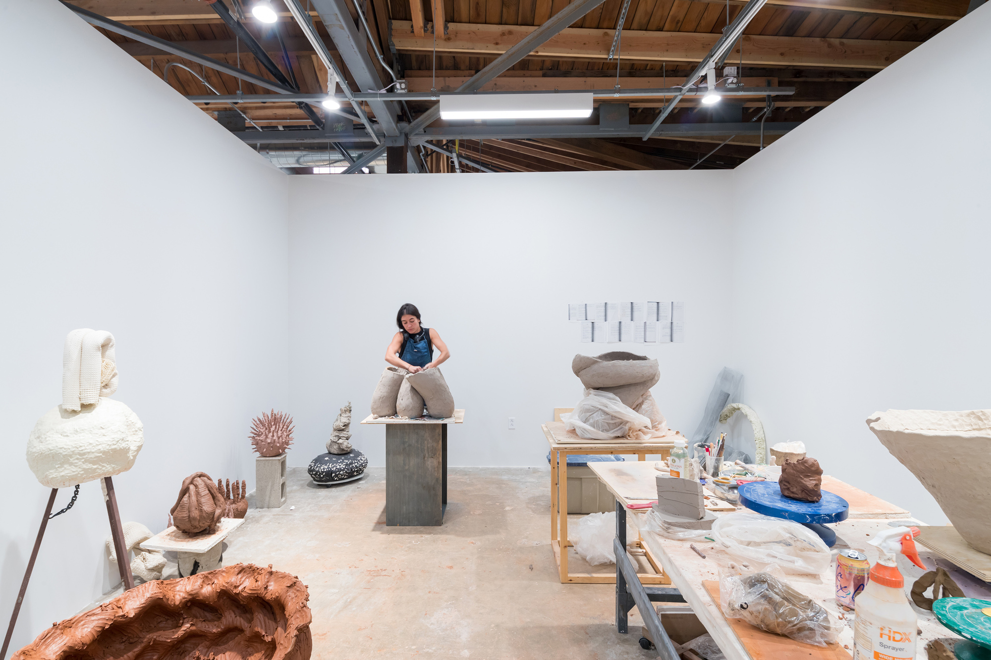Gallery of UCLA Margo Leavin Graduate Art Studios / Johnston Marklee - 14