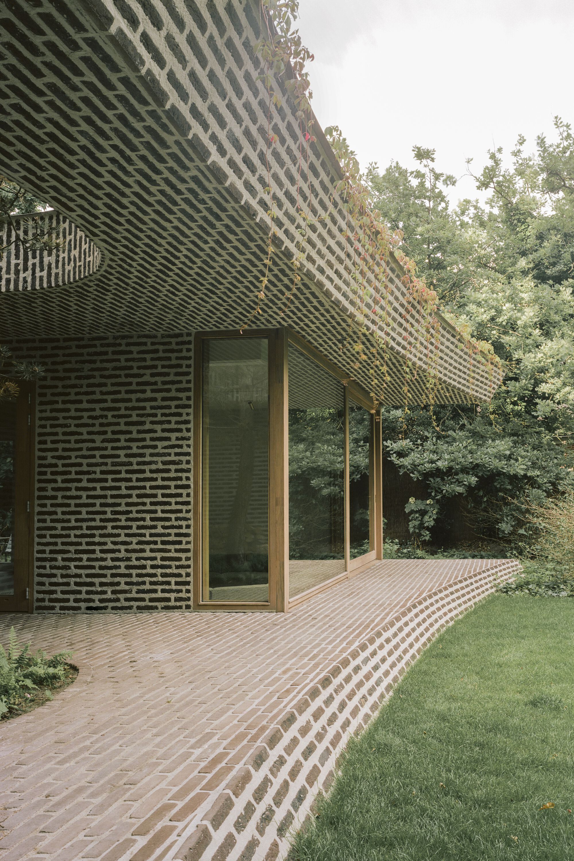 Gallery of BD House / Space Encounters + Studio Vincent Architecture - 4