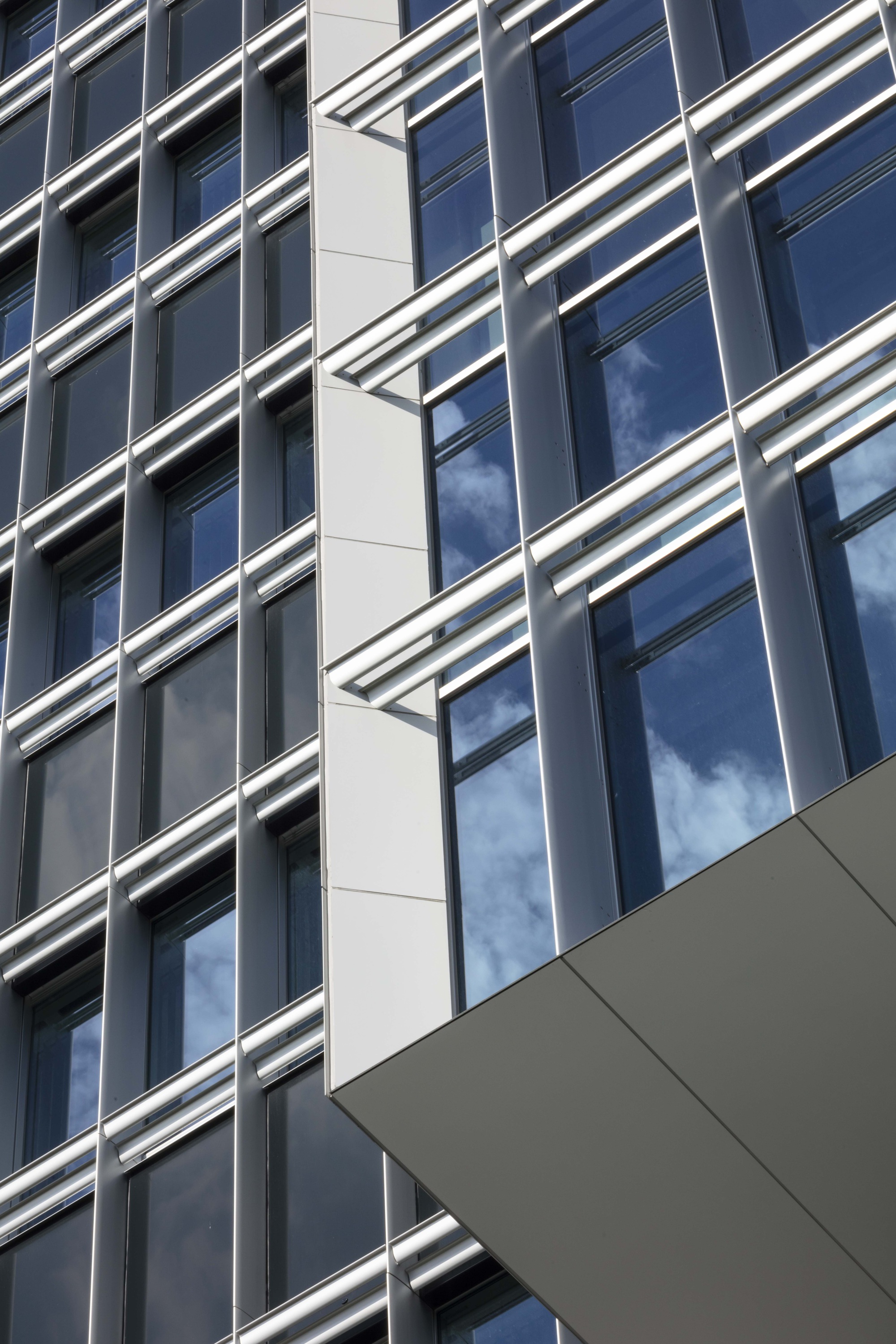 Gallery of Kitano Construction Nagano Head Office / Atsushi Kitagawara ...