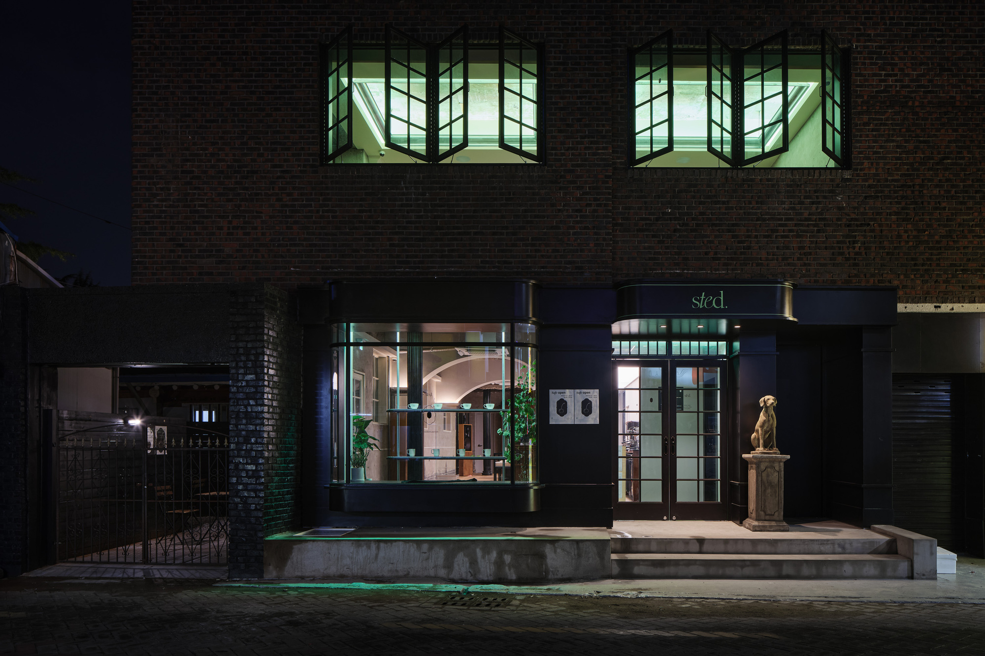 Gallery of sted Dessert Café / design by 83 - 31