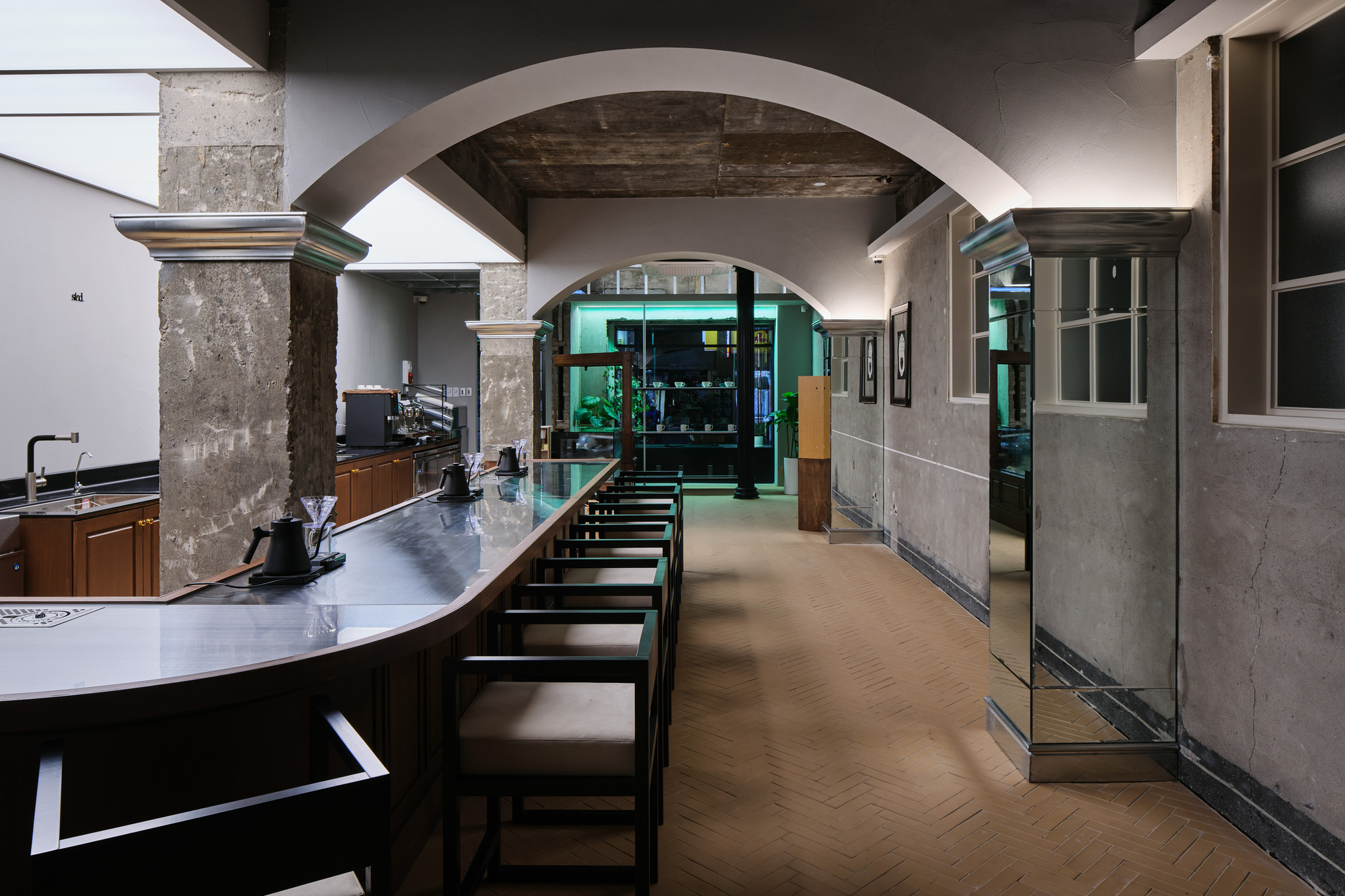 Gallery of sted Dessert Café / design by 83 - 29