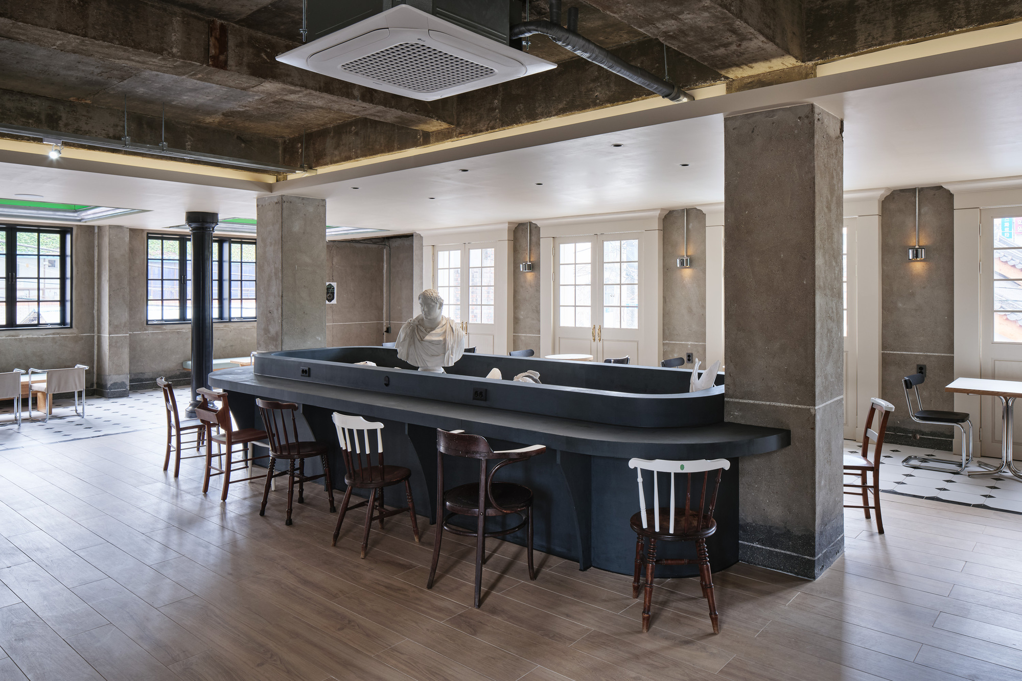 Gallery of sted Dessert Café / design by 83 - 13