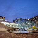 Lightrailstation The Hague / architectural studio ZJA | ArchDaily