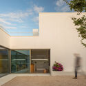 Courtyard House / cal30.arquitectos | ArchDaily