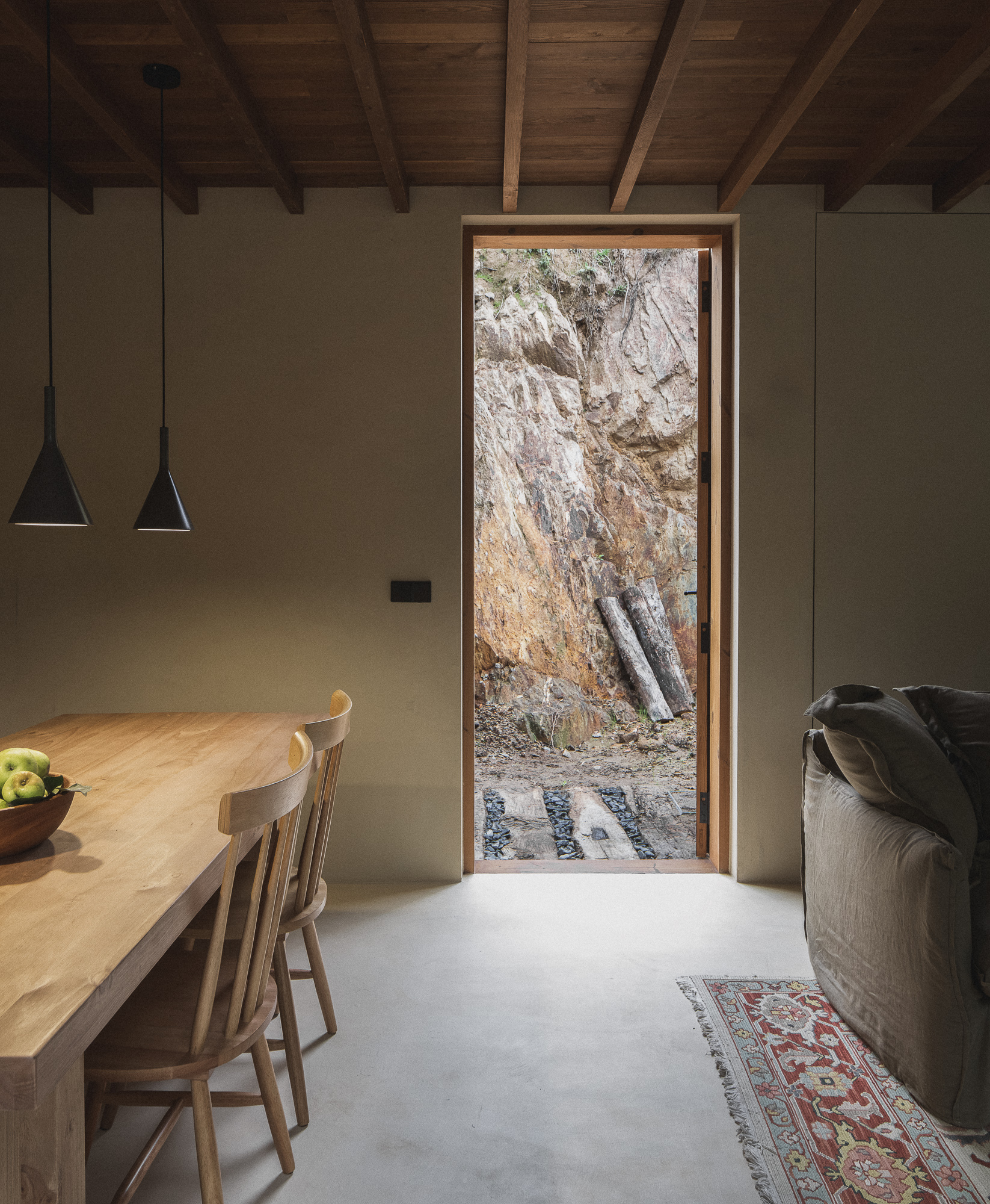 Gallery of Granary House in Arouca / Marta Brandão + Mimahousing - 12