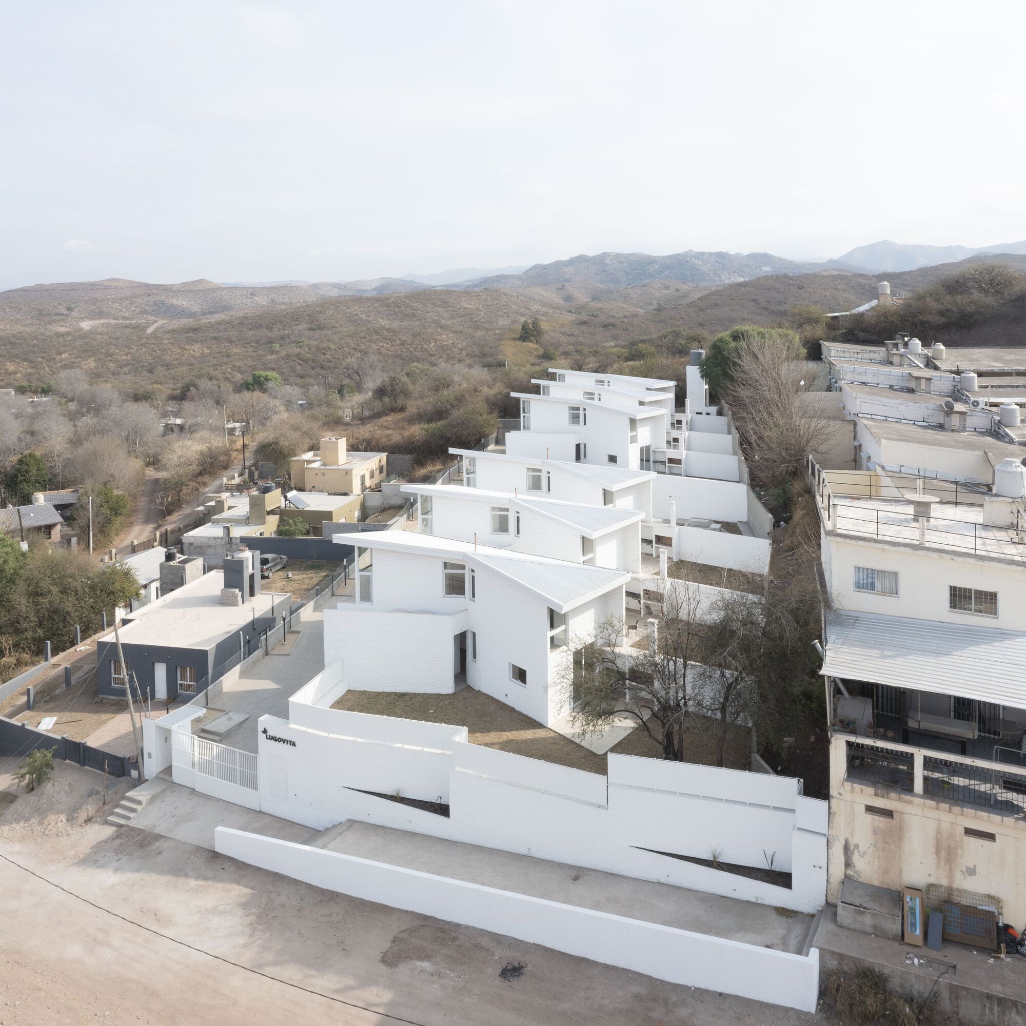 Gallery of Six Houses on the Hillside / 226 arquitectos - 16
