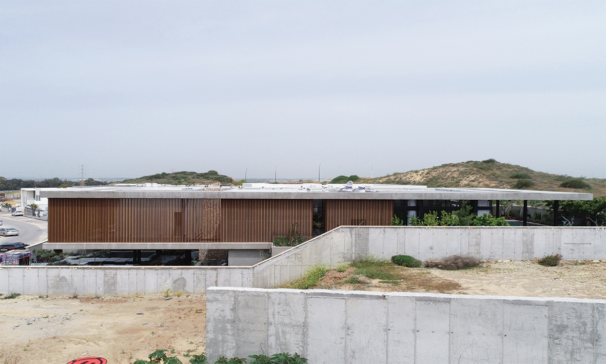 Gallery of Laid House / Dan and Hila Israelevitz Architects - 40