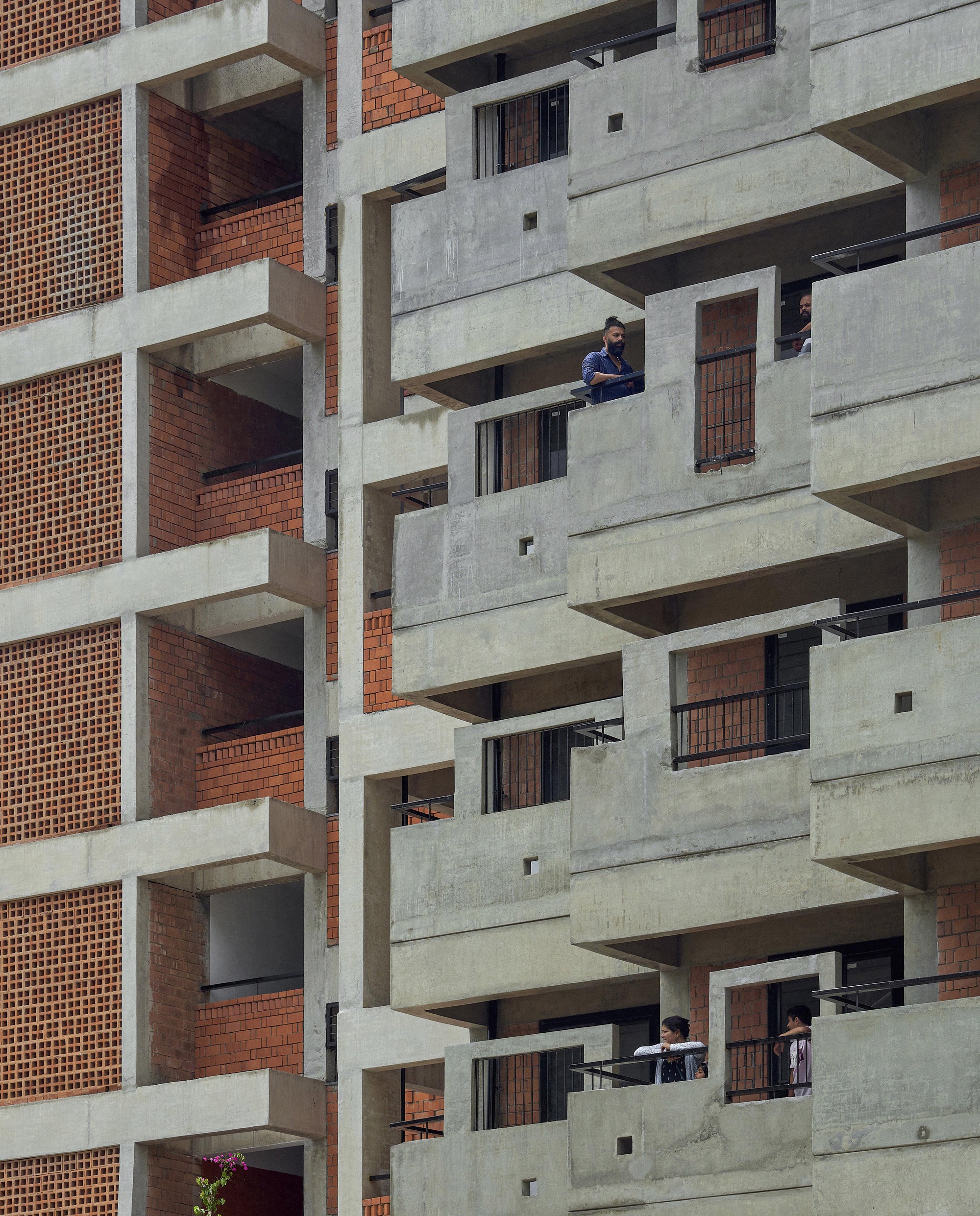 Gallery of Housing Apartment at Badade Nagar / Studio Frozen Music - 11