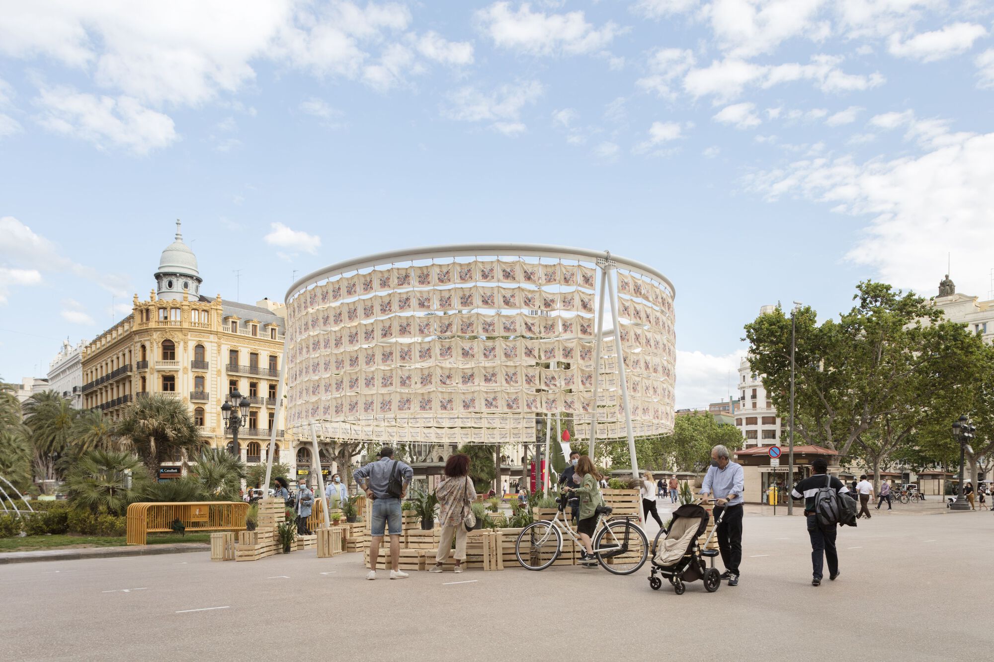 Galería de Intervención efímera La Valentina / El fabricante de ...