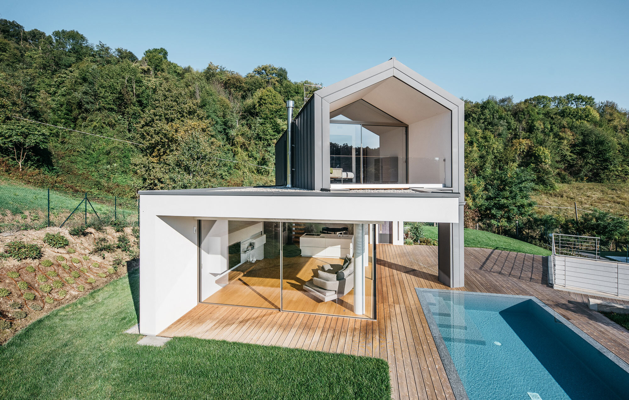 Gallery of How Minimal Window Frames Maximize Light, Views and ...