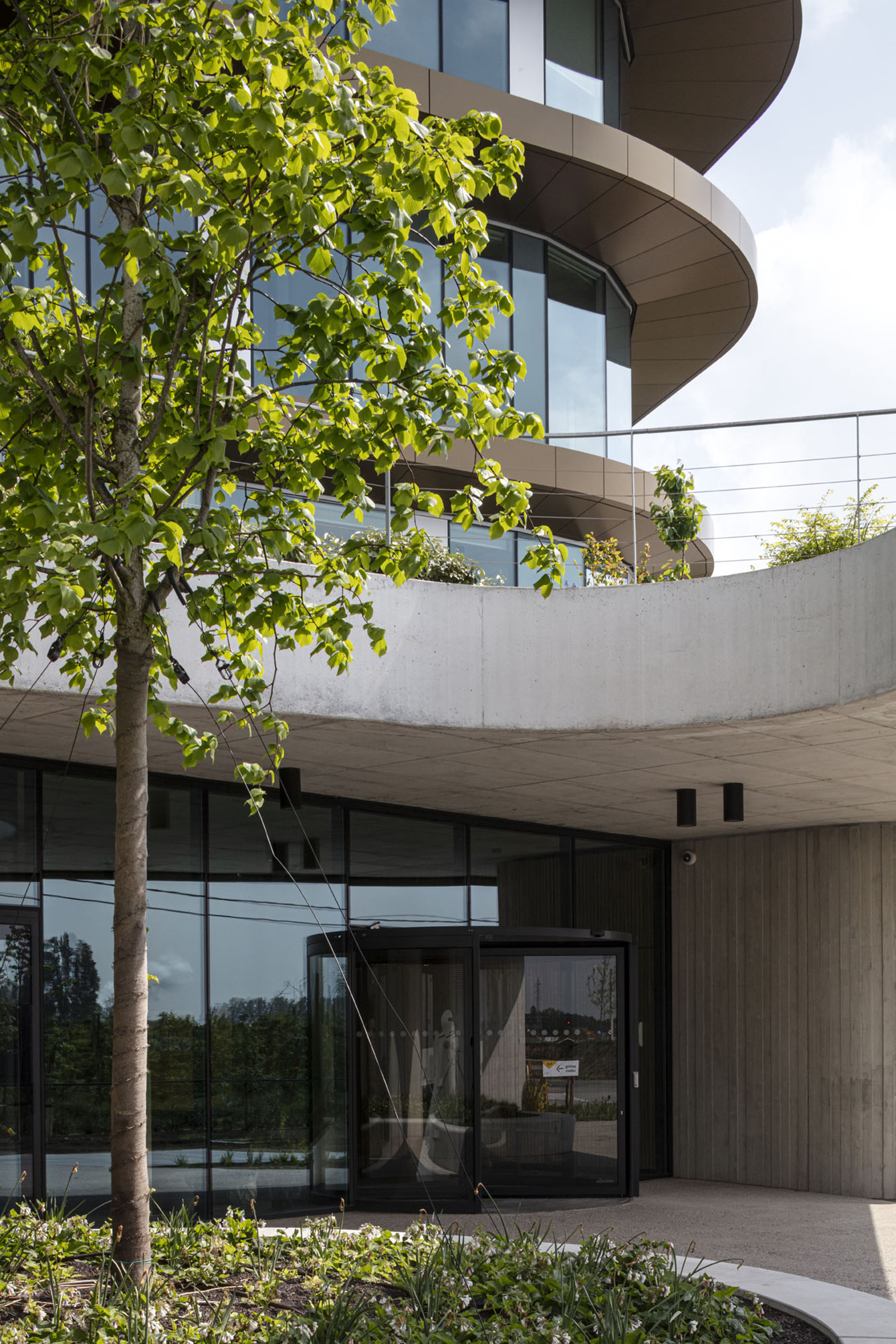 Gallery of Agristo Headquarters / OYO - 10