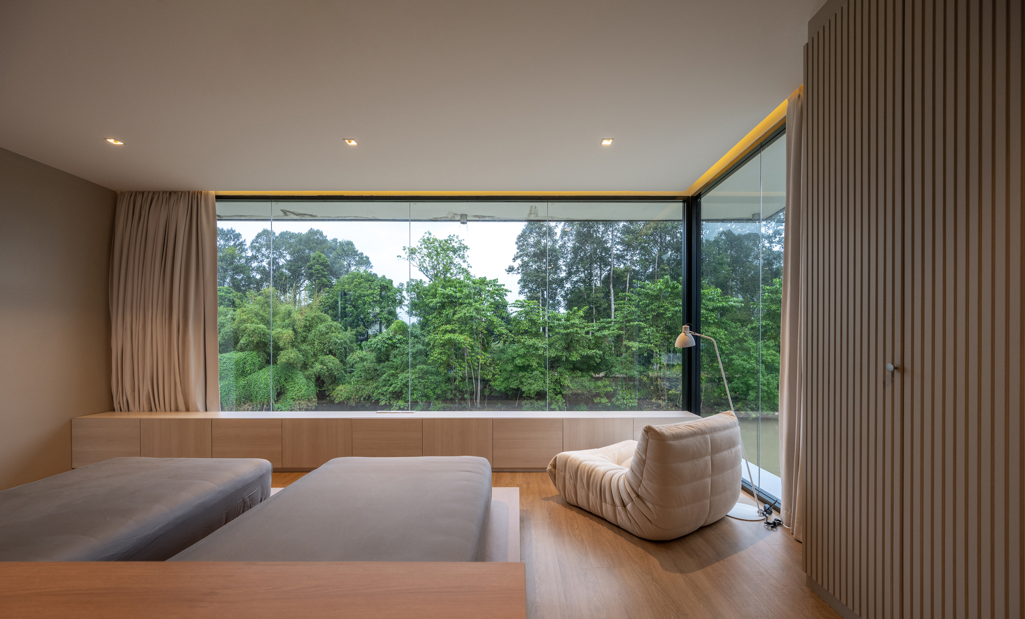 Gallery of Baan Nakhonnayok Riverside House / Sata Na Architect - 11