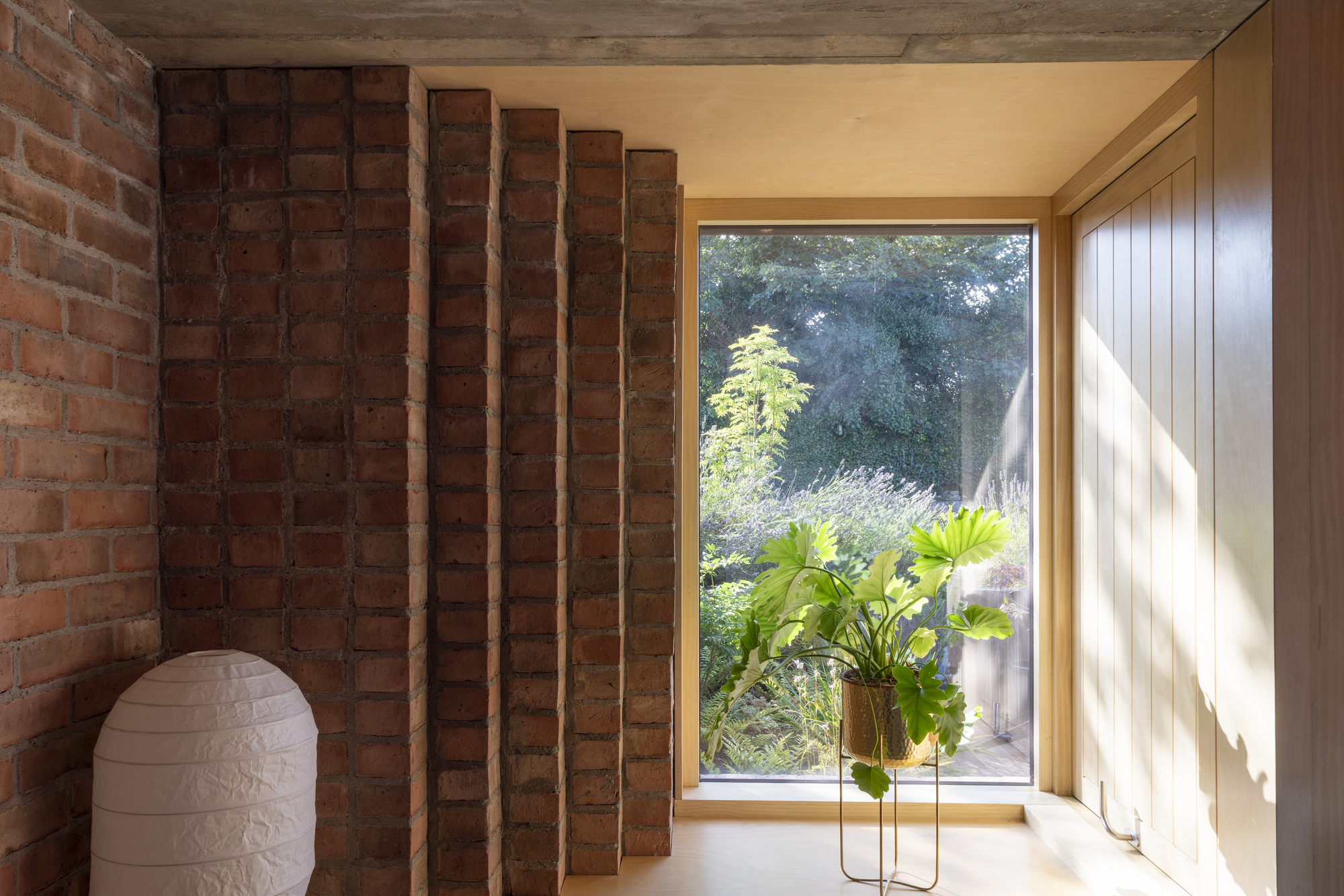 Gallery of A House, Coach House & Garden / Culligan Architects - 16