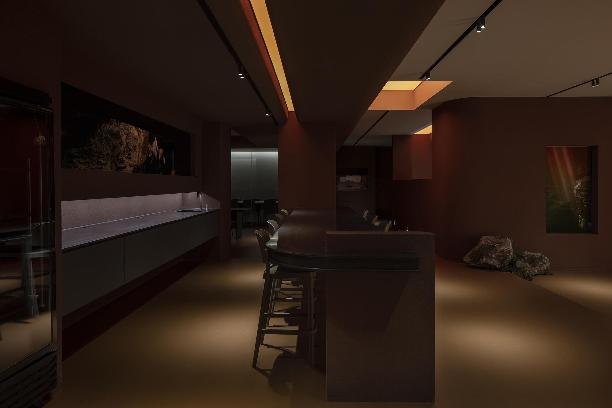 Gallery of SOMA Lounge Office / Design Studio BYO - 21