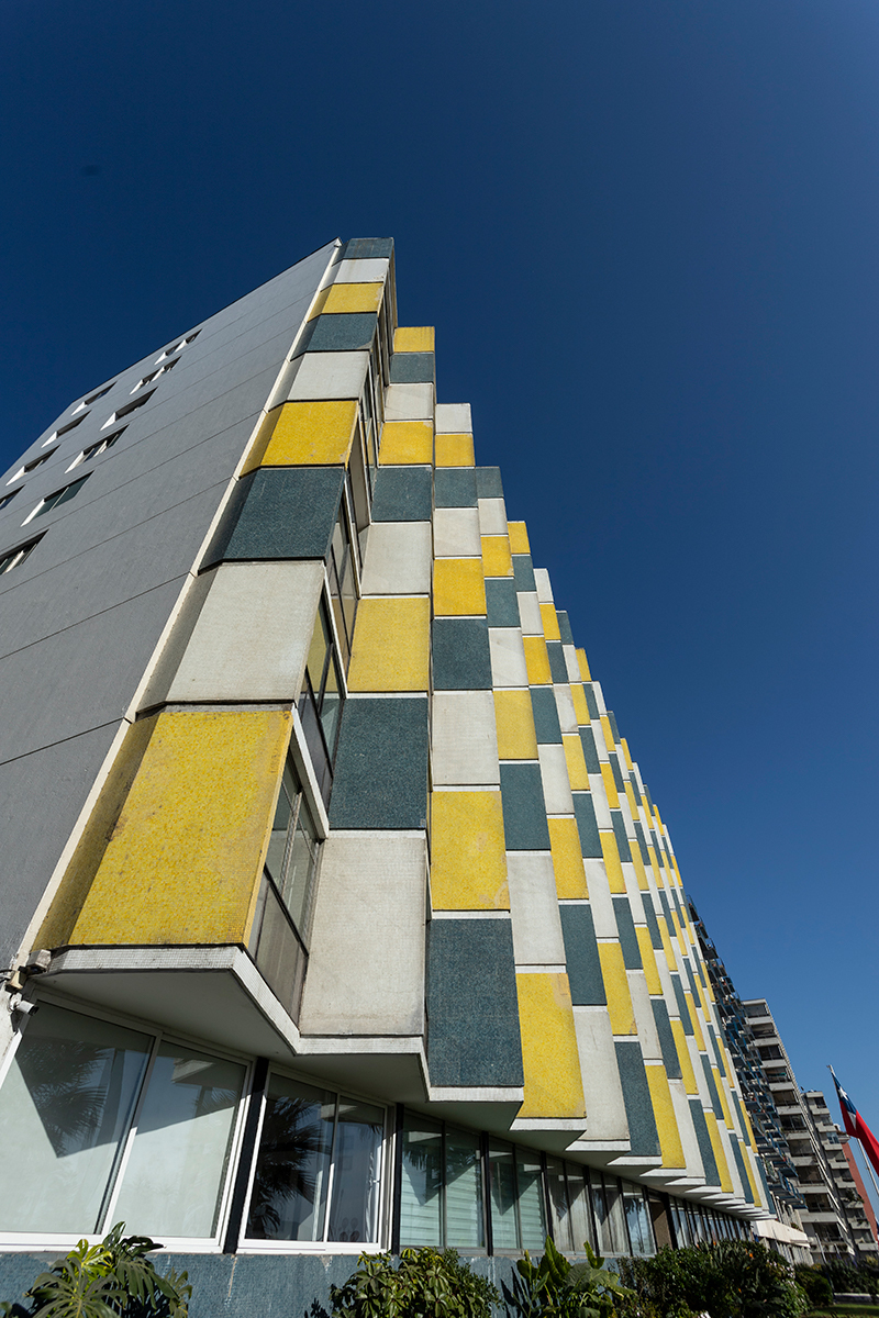 Galería de ¿Cómo la arquitectura moderna se concretó en Viña del Mar, Chile? - 11