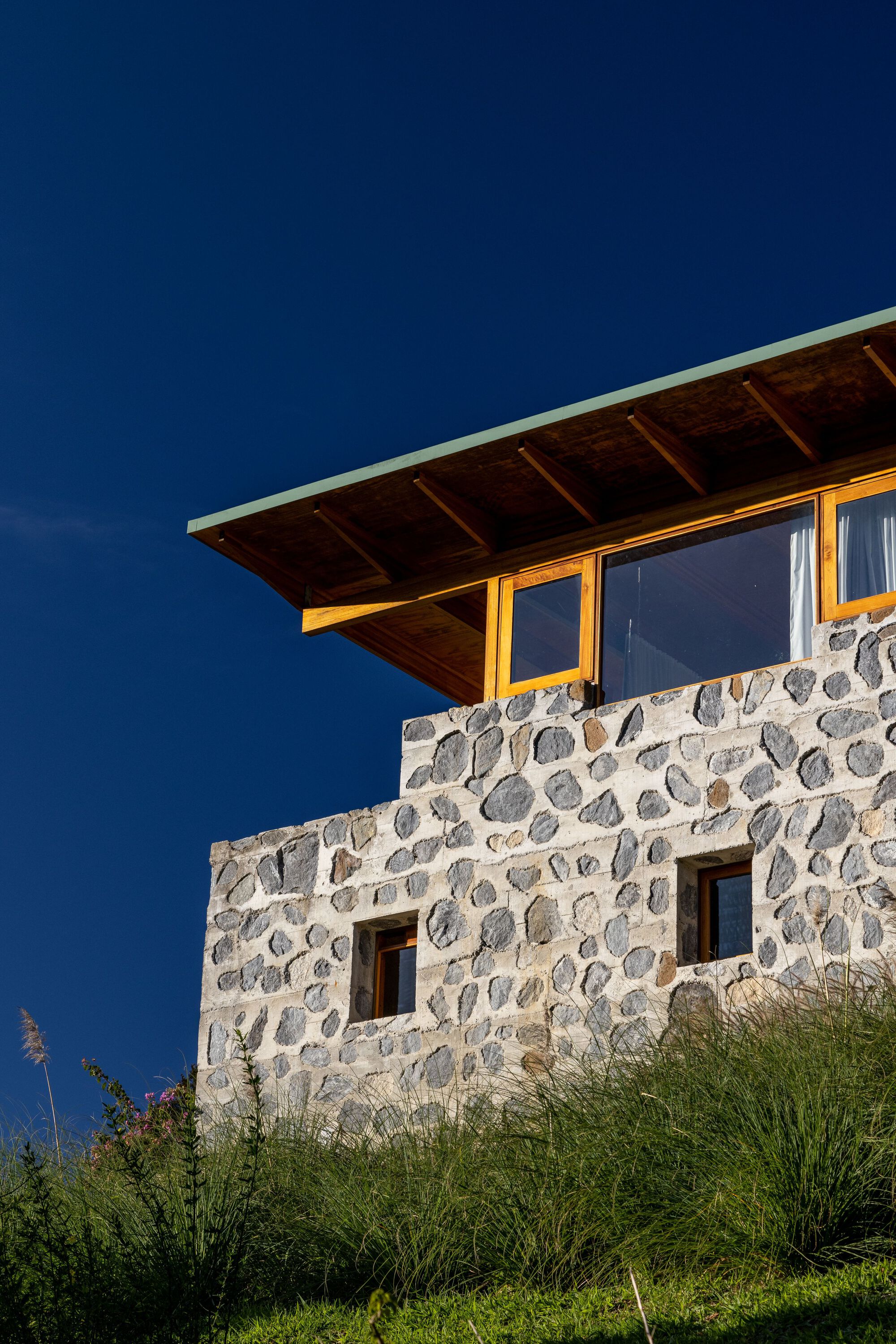 Gallery of Bocaina-Paraty House / Cicero Ferraz Cruz + Fábio Mosaner - 5