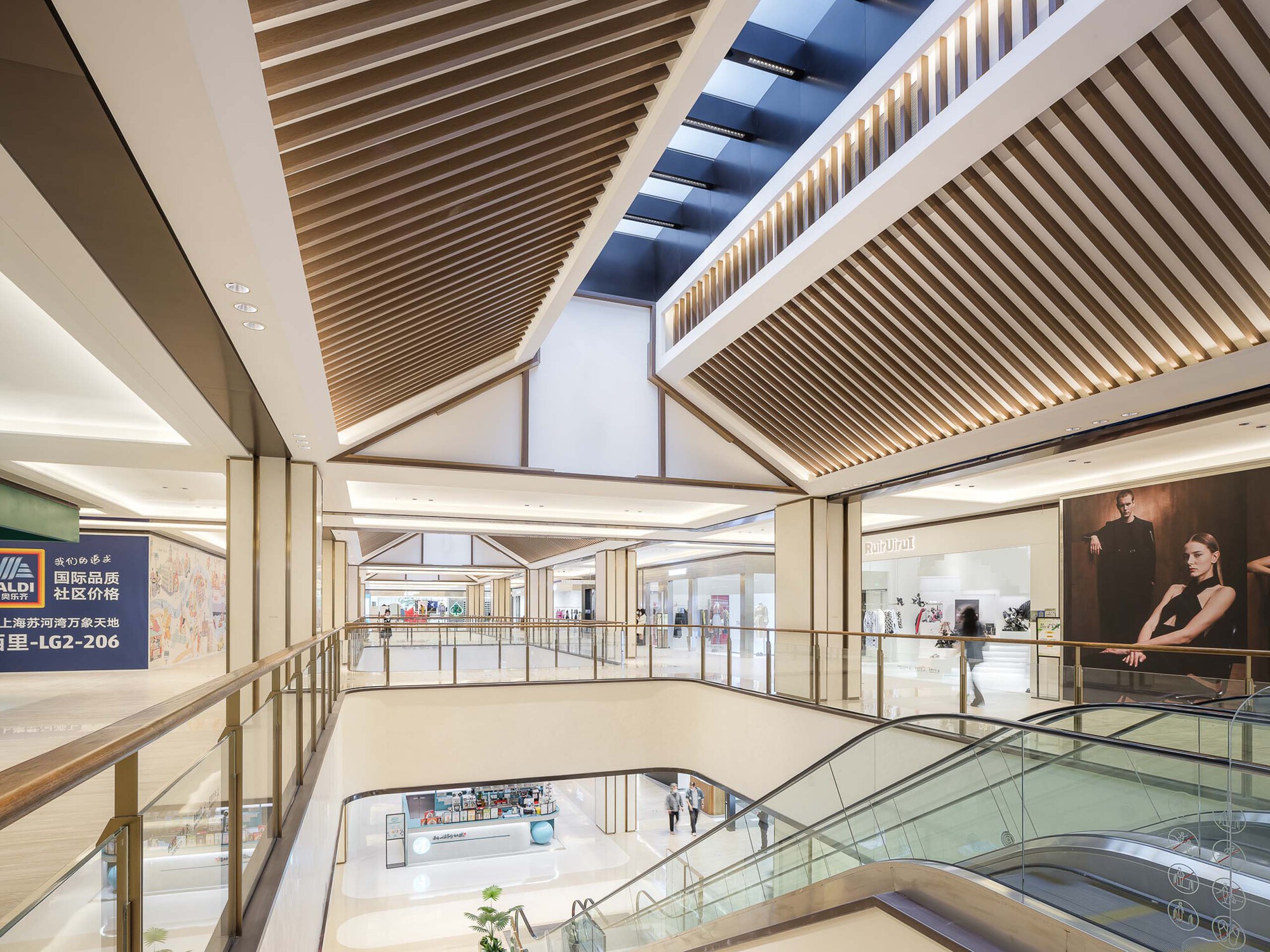 Gallery of Shanghai Suhe MixC World / Kokaistudios - 47