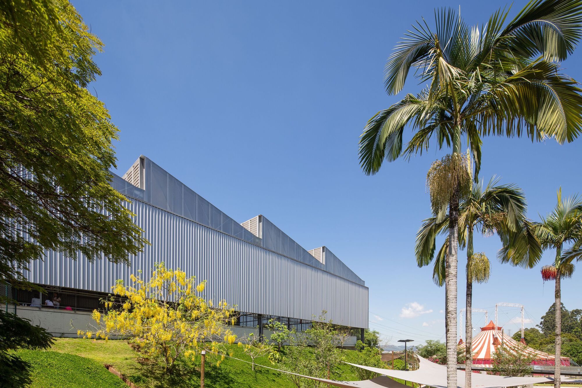 Gallery of Castanheiras Arena in Santana de Parnaiba / Estúdio Trópico - 6