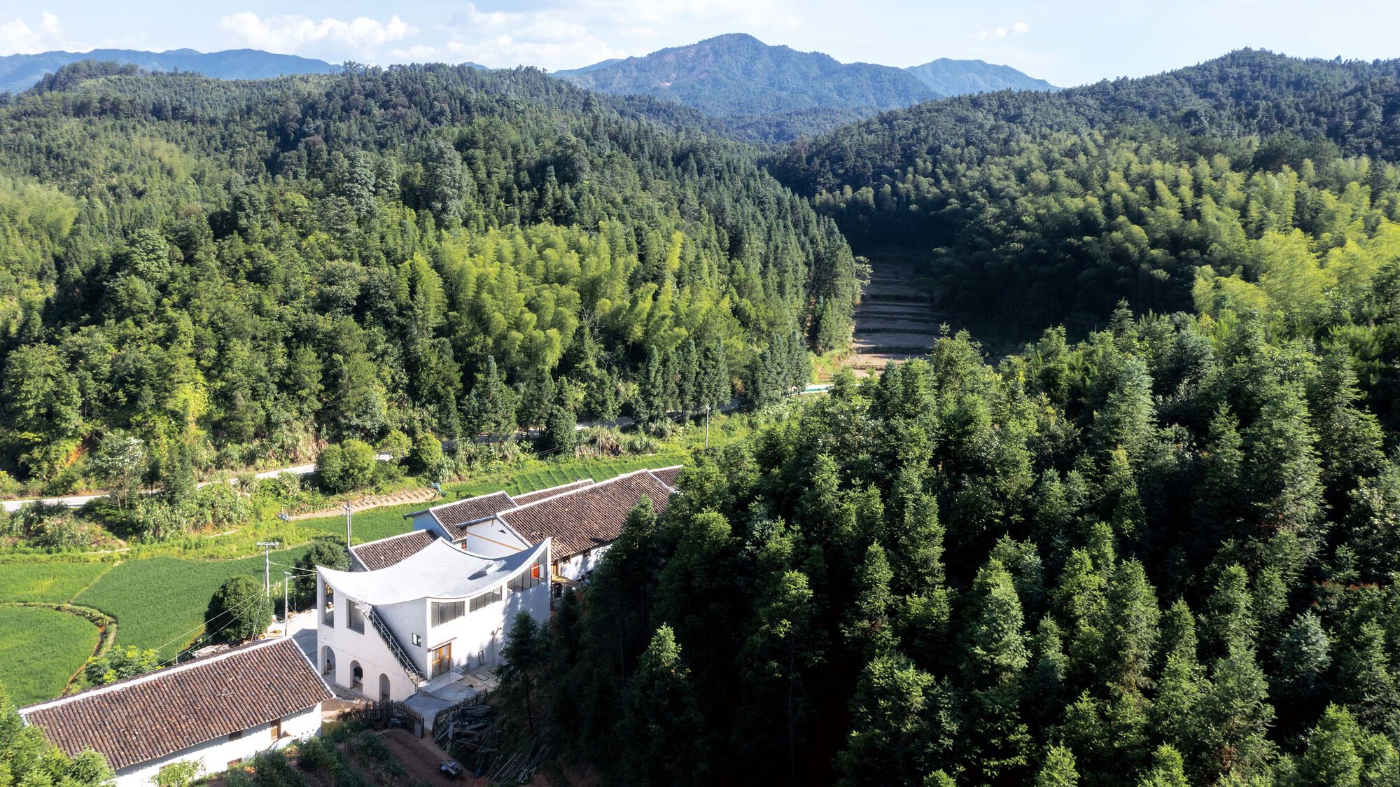 Gallery of A Rural Art Studio / Jumping House Lab - 7