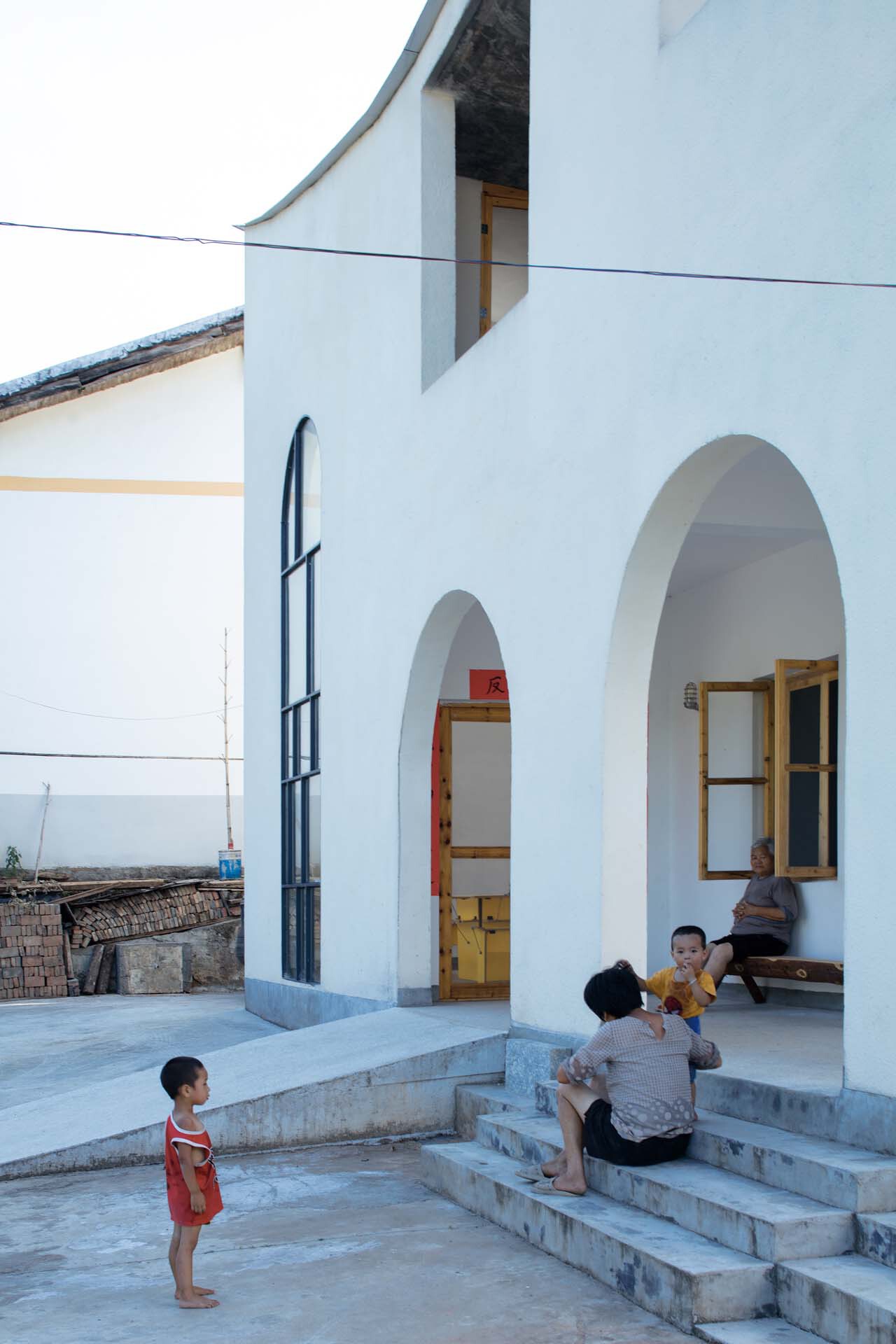 Gallery of A Rural Art Studio / Jumping House Lab - 14