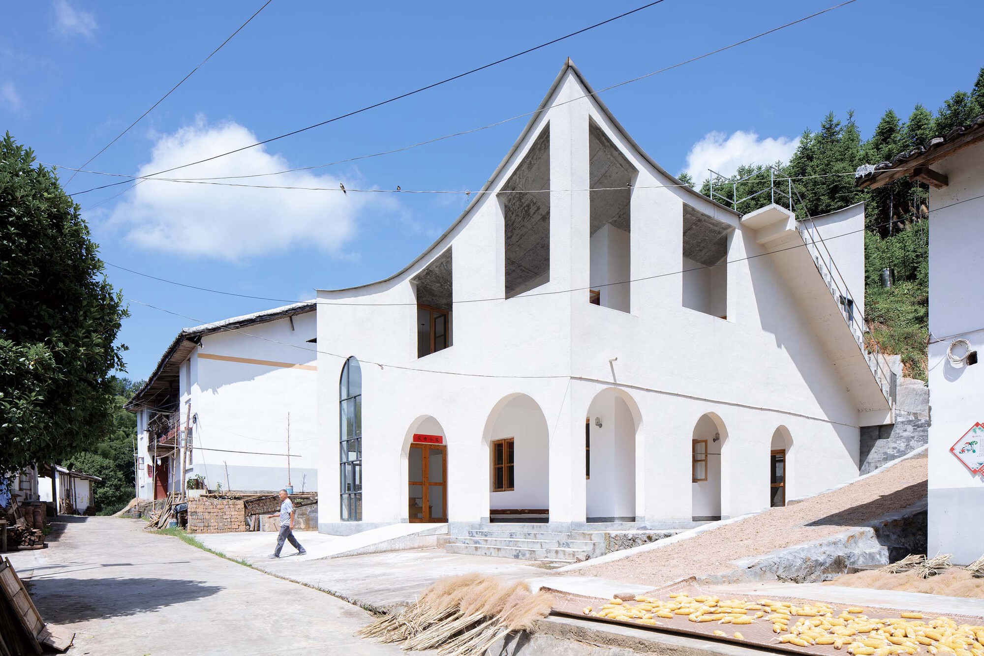 Gallery of A Rural Art Studio / Jumping House Lab - 13