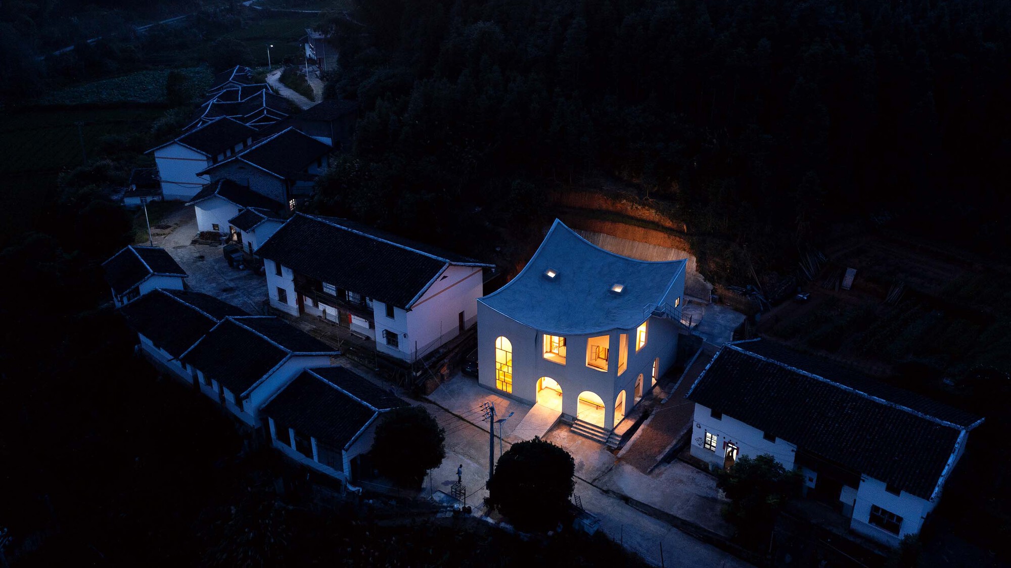 Gallery of A Rural Art Studio / Jumping House Lab - 15