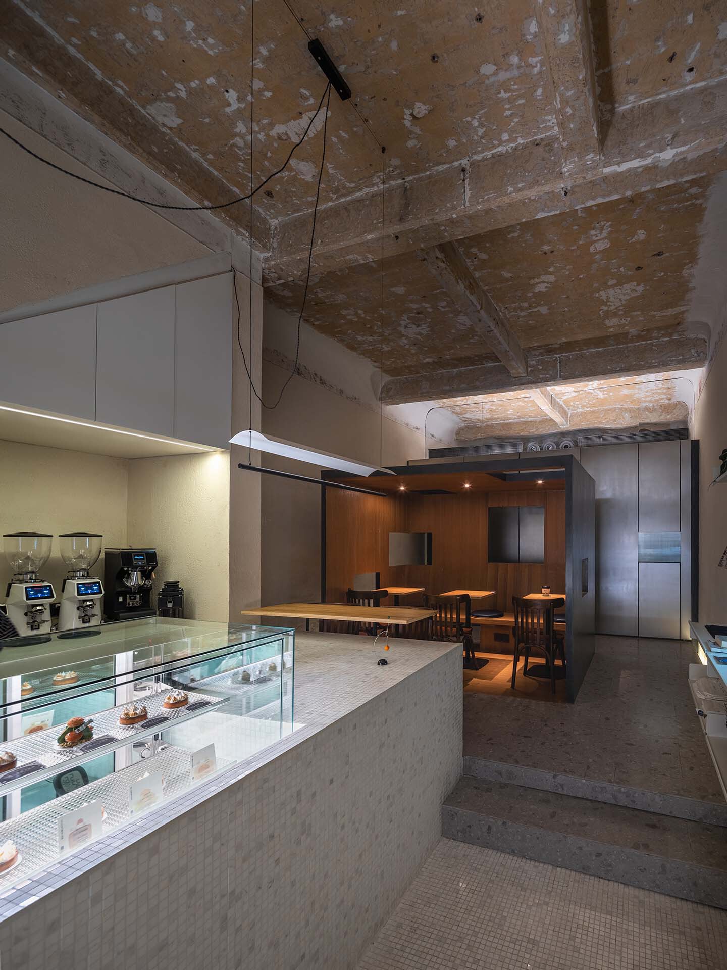 Gallery of Qualia Café / Atelier Waterside - 2