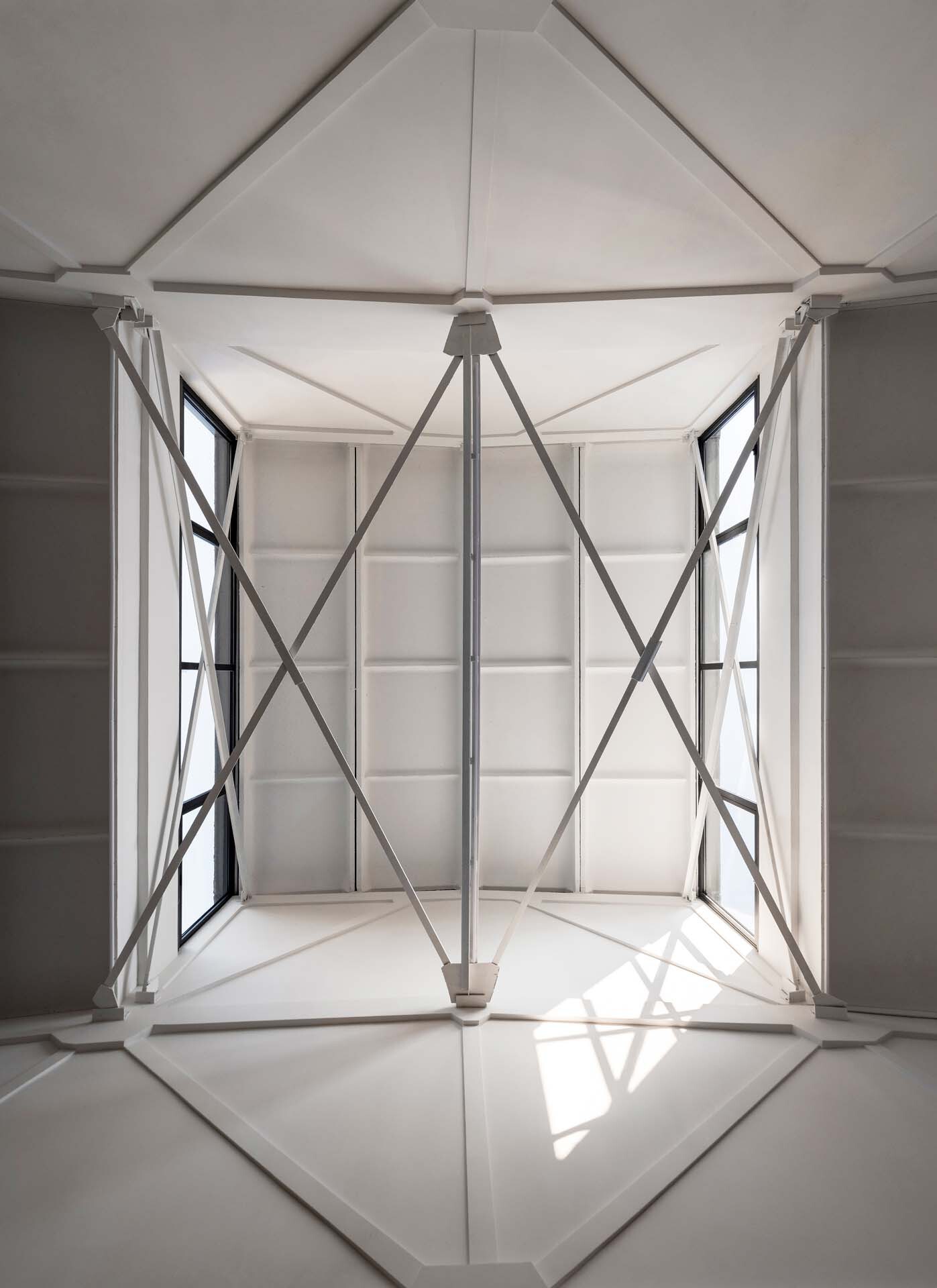 Gallery of New Space Reconstruction of East Gallery / ADINJU Muhhe ...