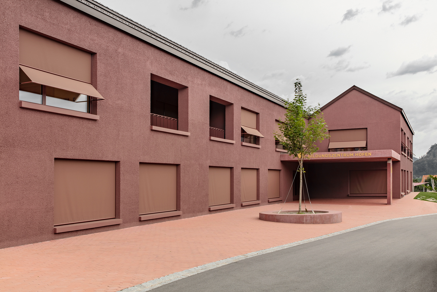 Gallery of Playing with Hues and Shades: The Power of Color in Building ...