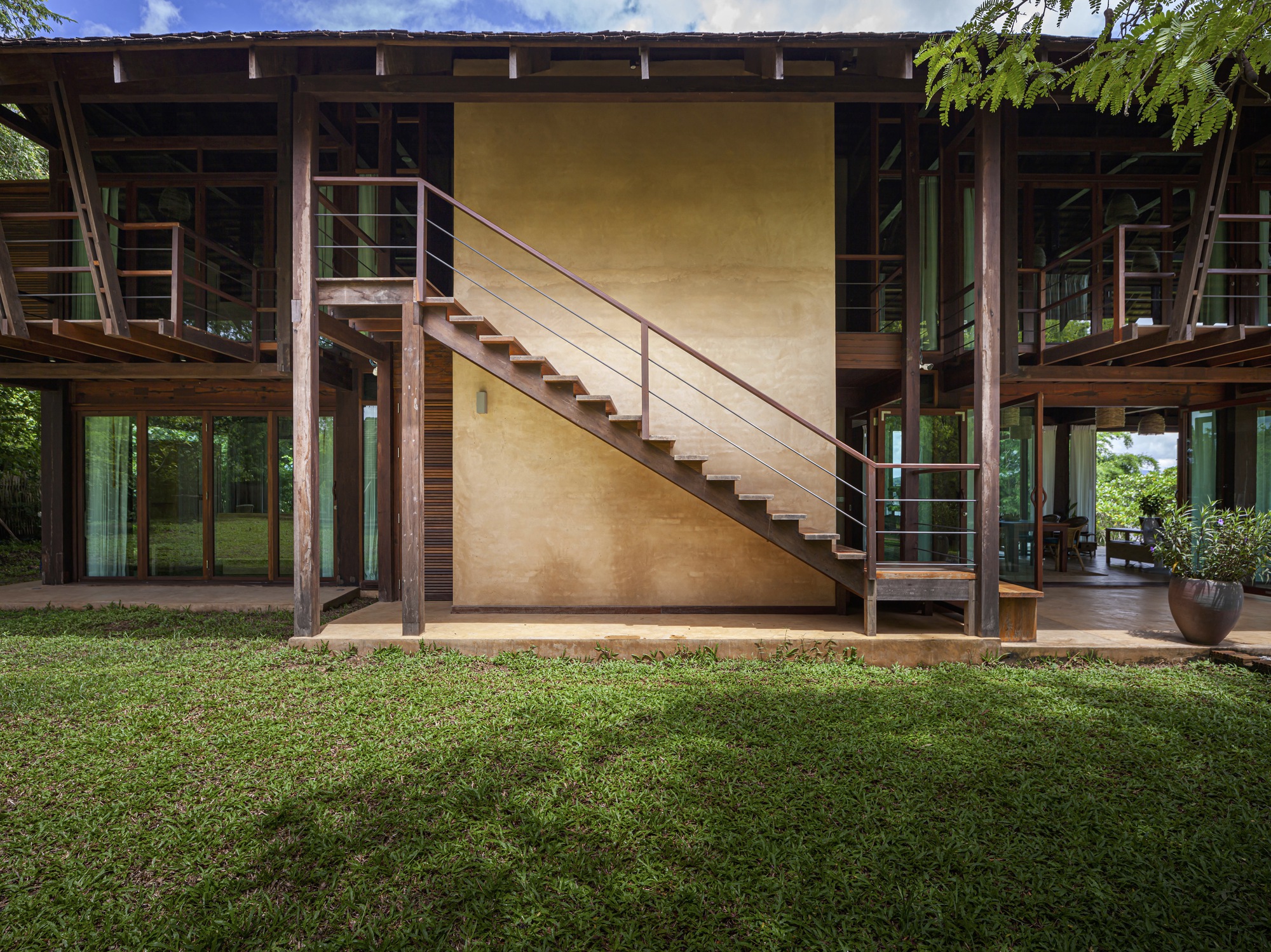 Gallery of Mekong House / PAVA architects - 3