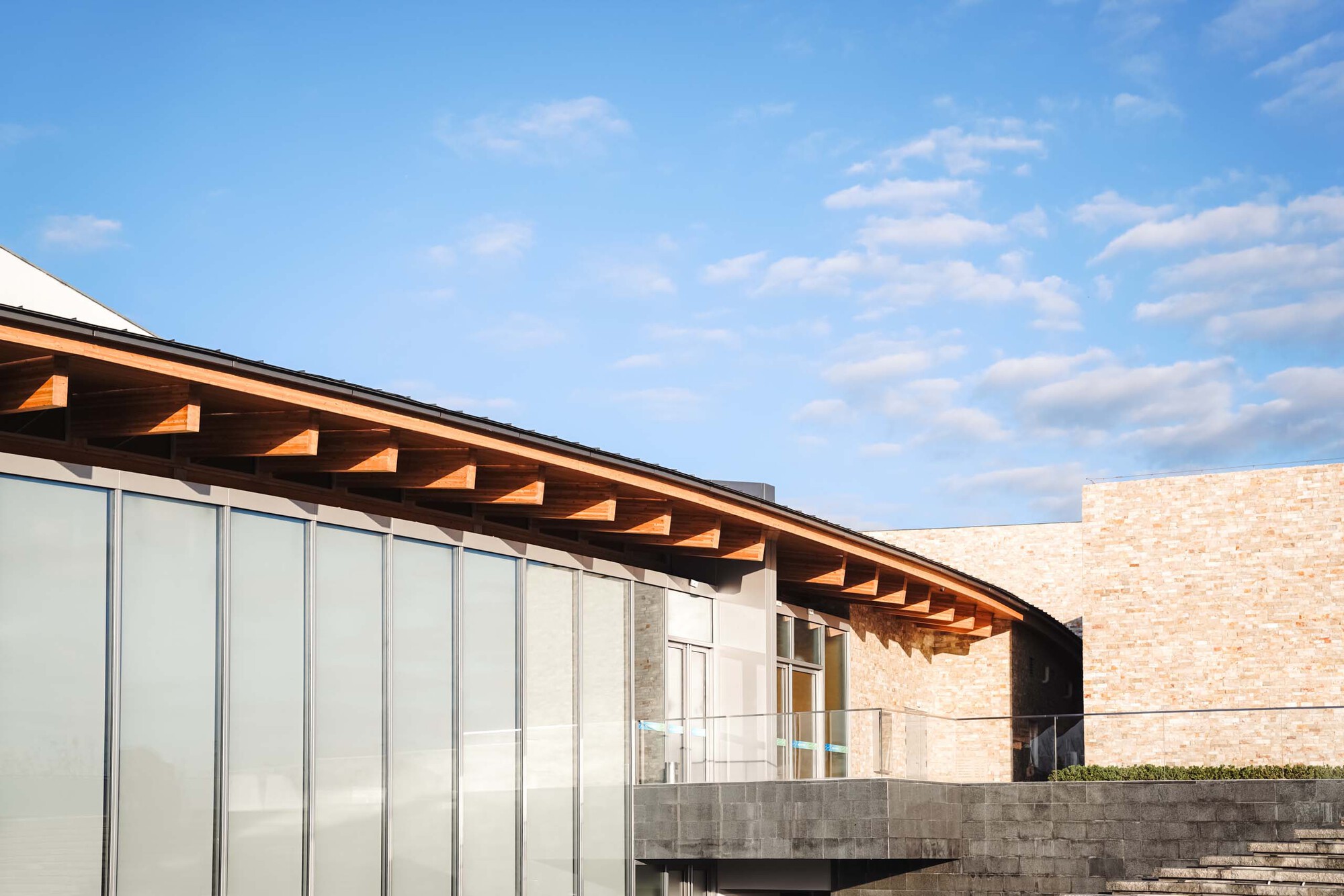 Gallery of Floating Leaf Office Building/ GREEN ARCHITECTS - 3
