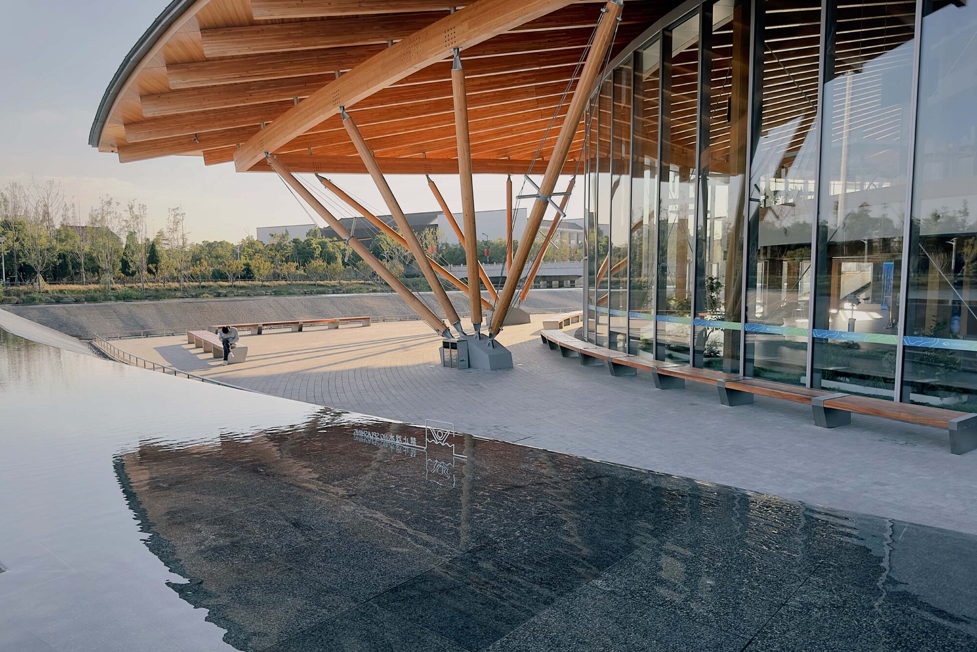 Gallery of Floating Leaf Office Building/ GREEN ARCHITECTS - 18