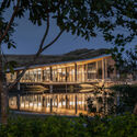 Center of Excellence for Forest Conservation / Architects 49 | ArchDaily